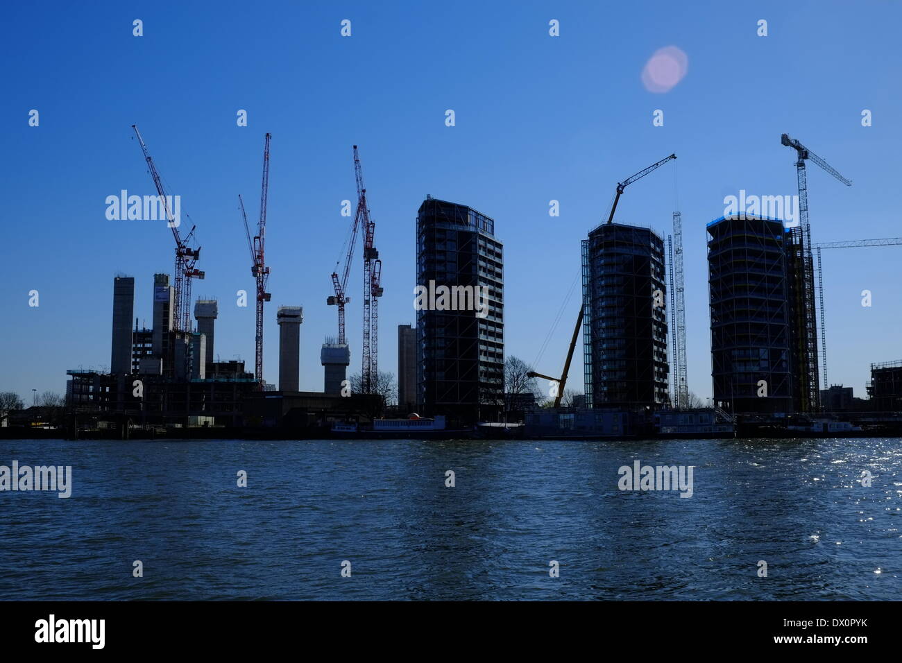 Nine elms london towers hi-res stock photography and images - Alamy