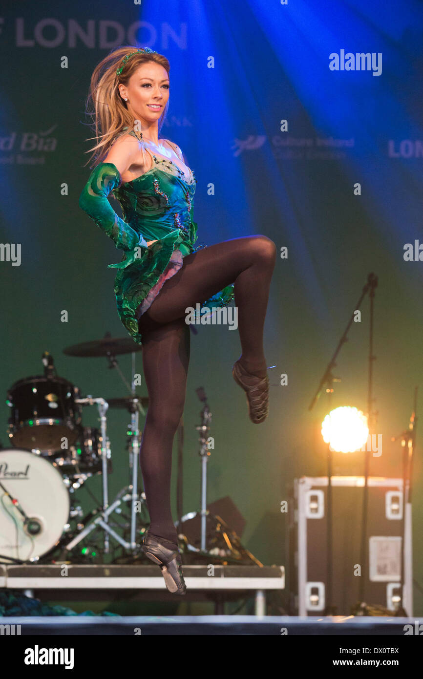 Riverdance hi-res stock photography and images - Alamy