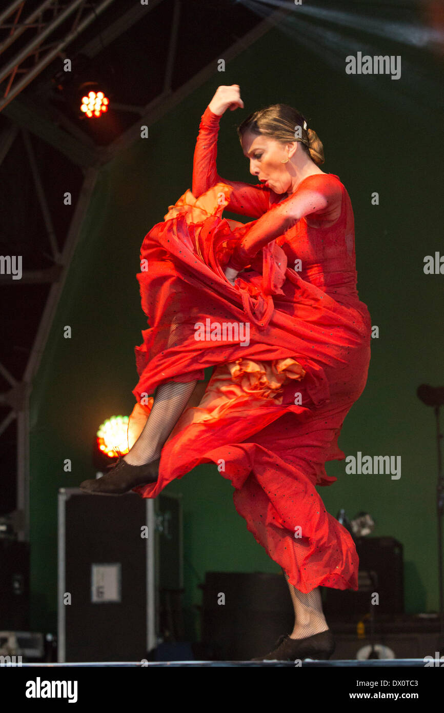 Michael flatley riverdance hi-res stock photography and images - Alamy