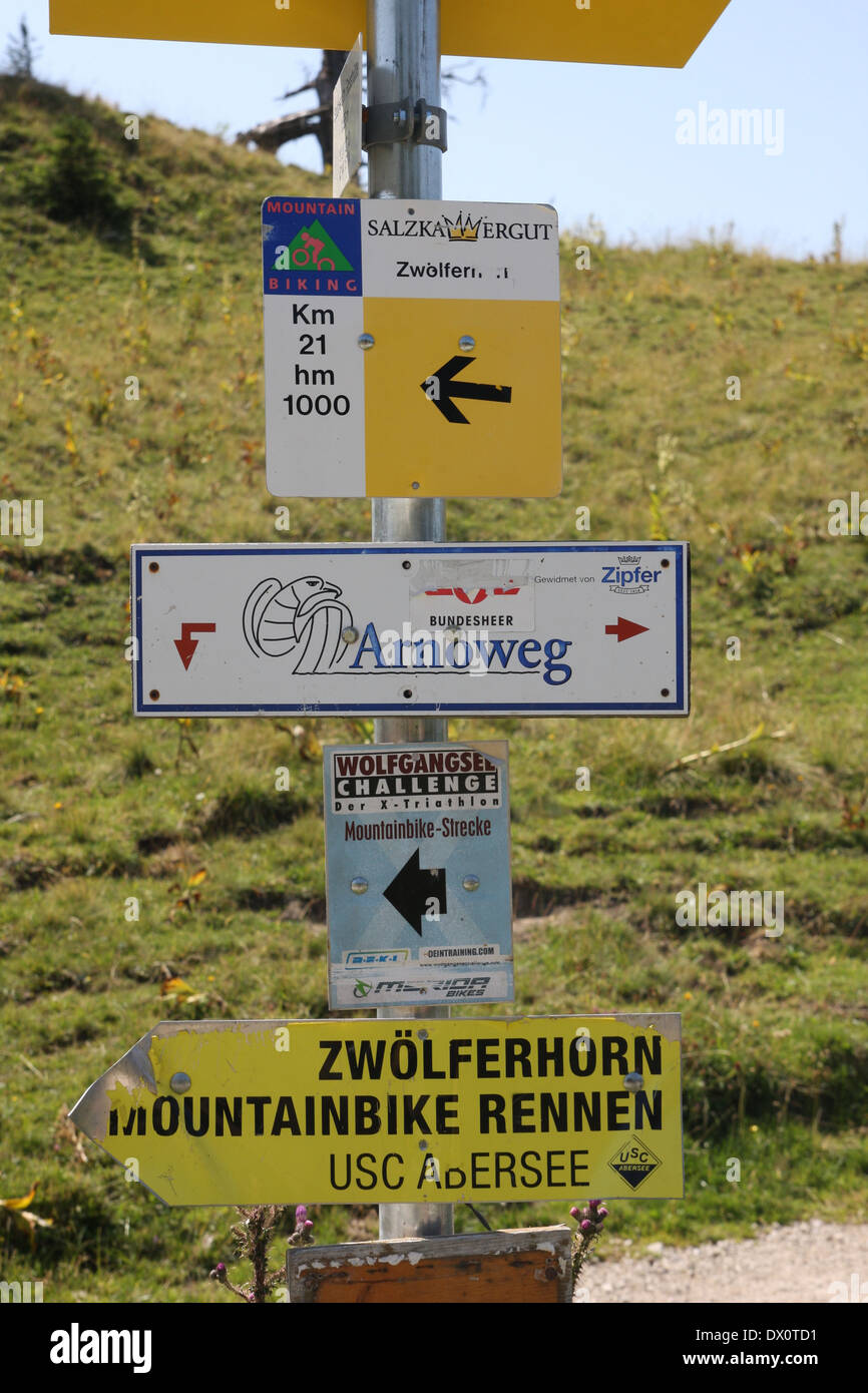 Trails signs hi-res stock photography and images - Alamy