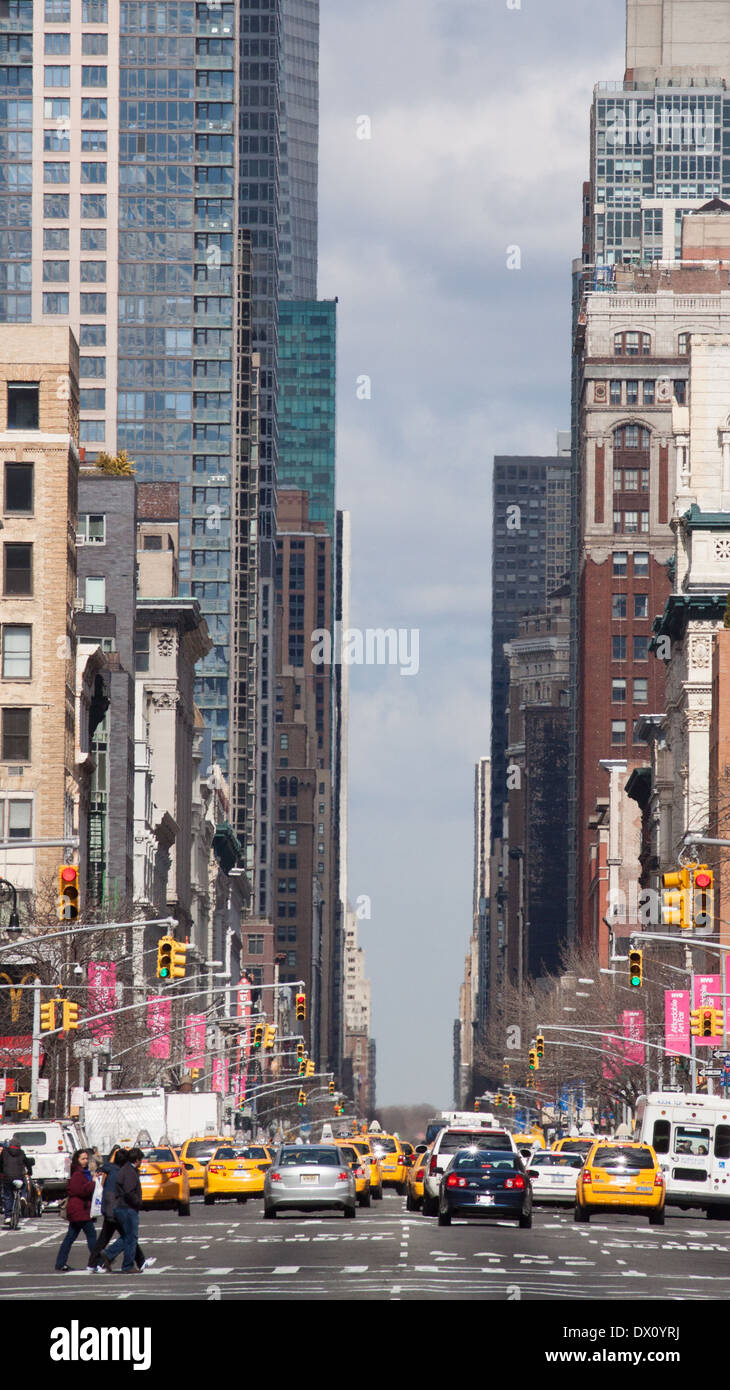 New york busy street hi-res stock photography and images - Alamy