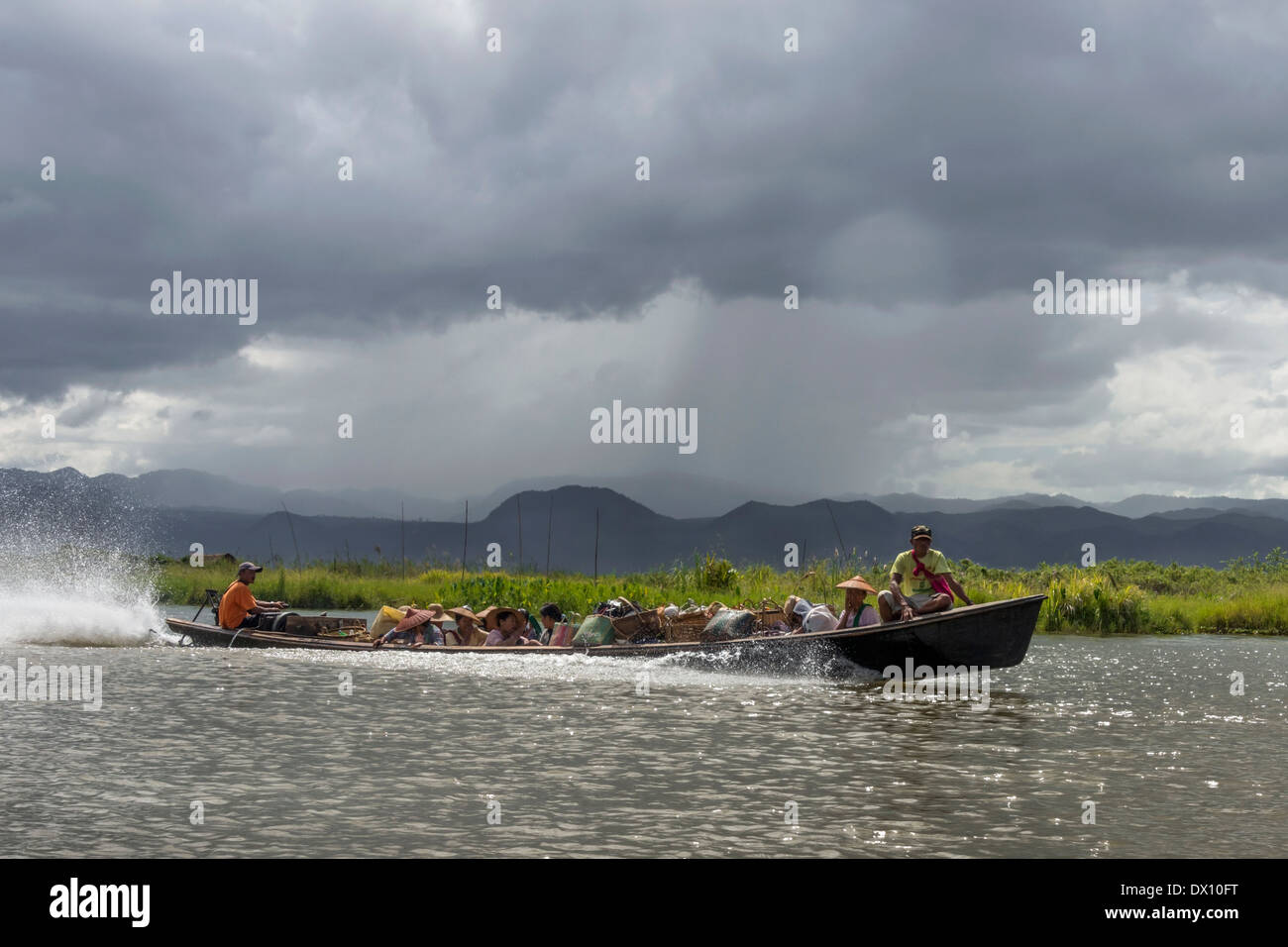 Overloaded boat hi-res stock photography and images - Alamy