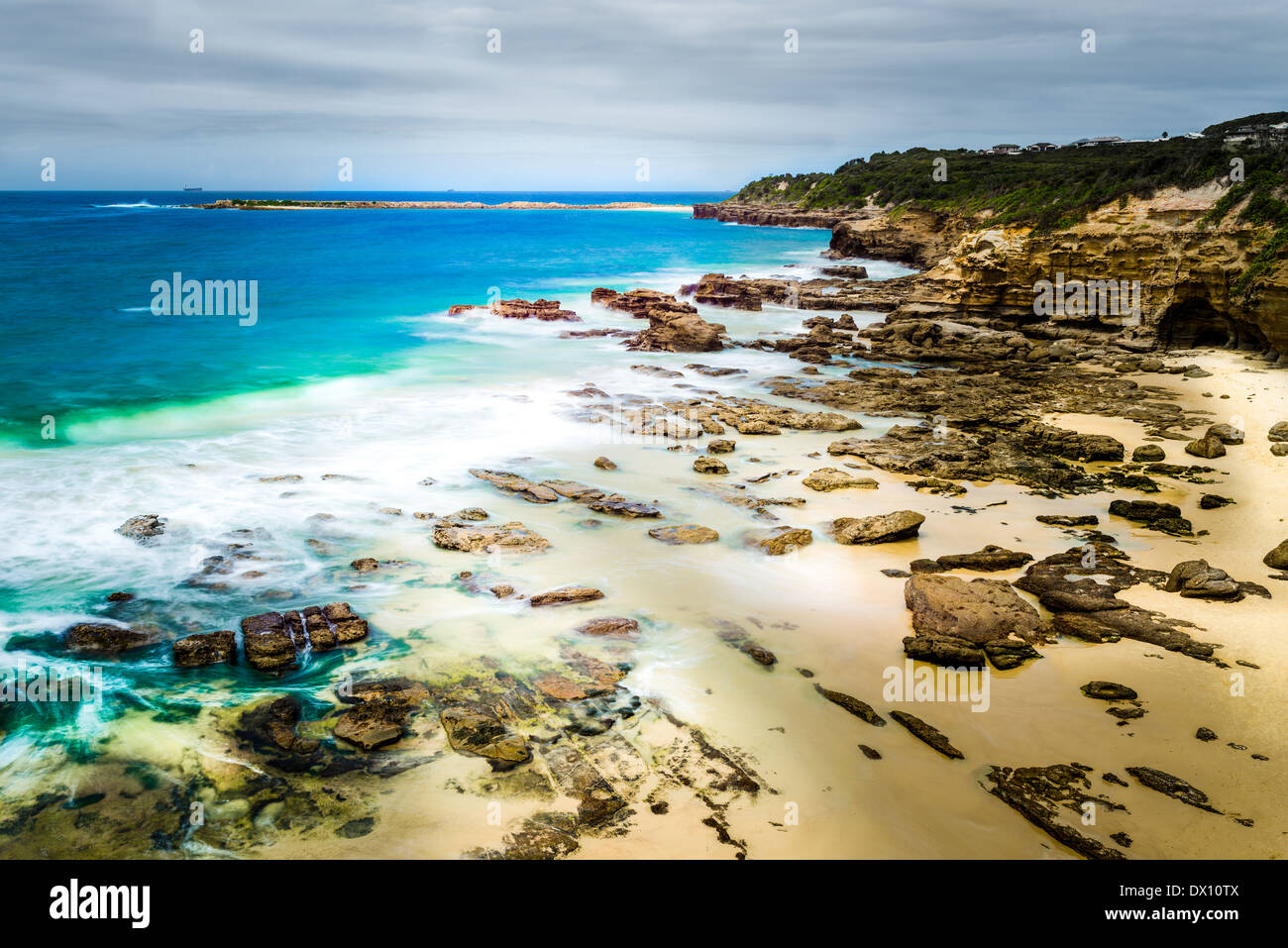 Sea cave caves beach hi-res stock photography and images - Alamy