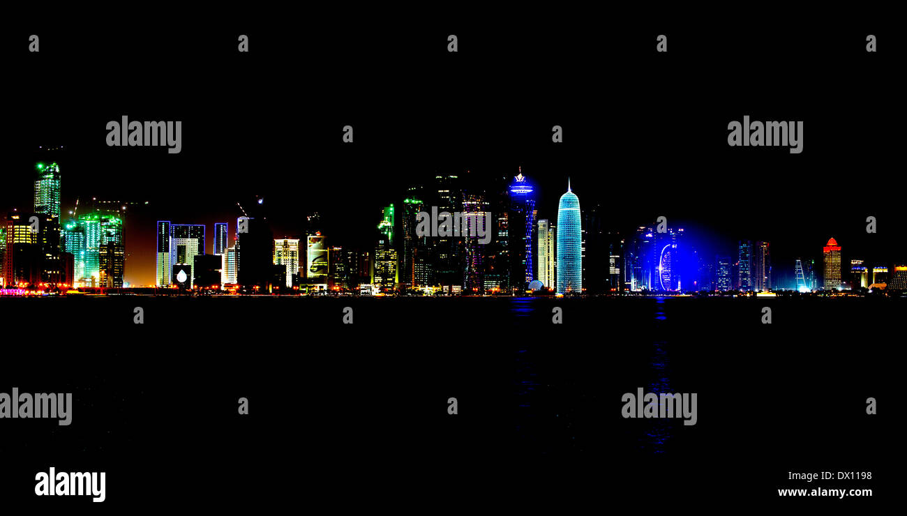 Qatar skyscrapers night hi-res stock photography and images - Alamy