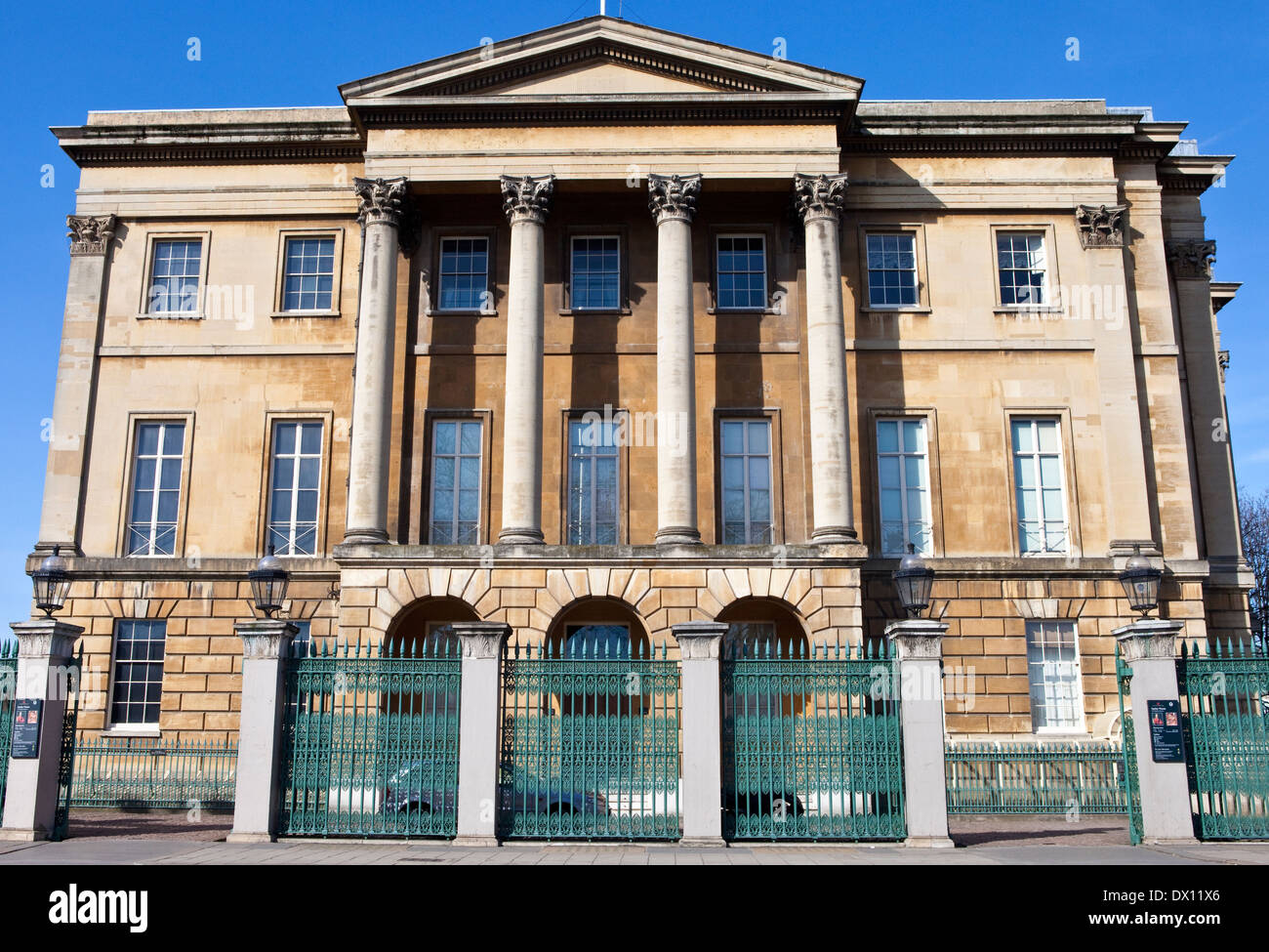 The magnificent Apsley House (also known as the Wellington Museum) in ...