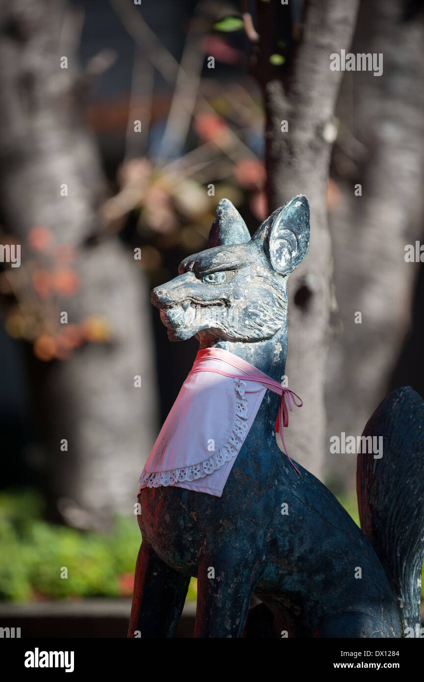 Inari statue hi-res stock photography and images - Alamy
