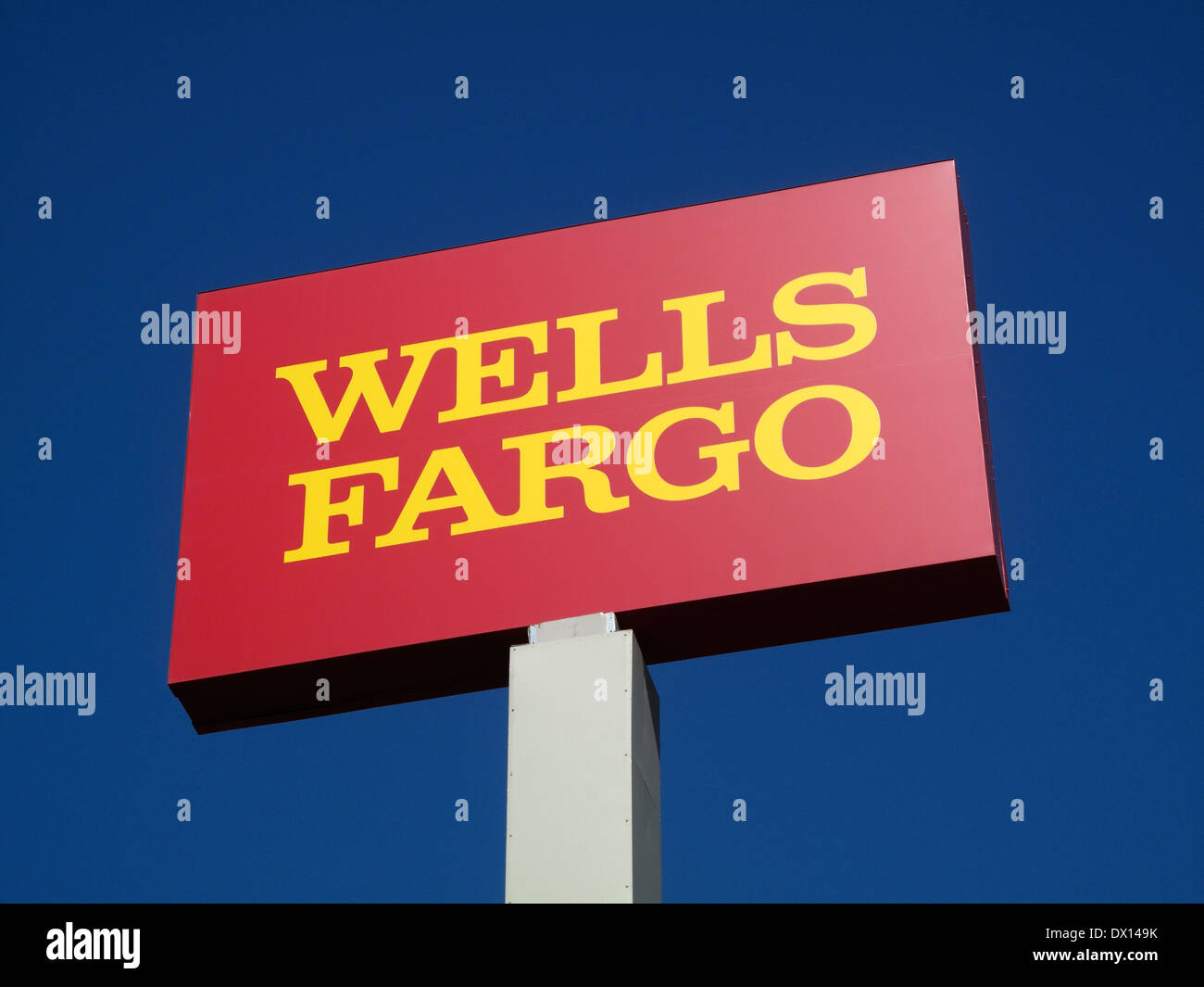 Wells fargo bank hi-res stock photography and images - Alamy