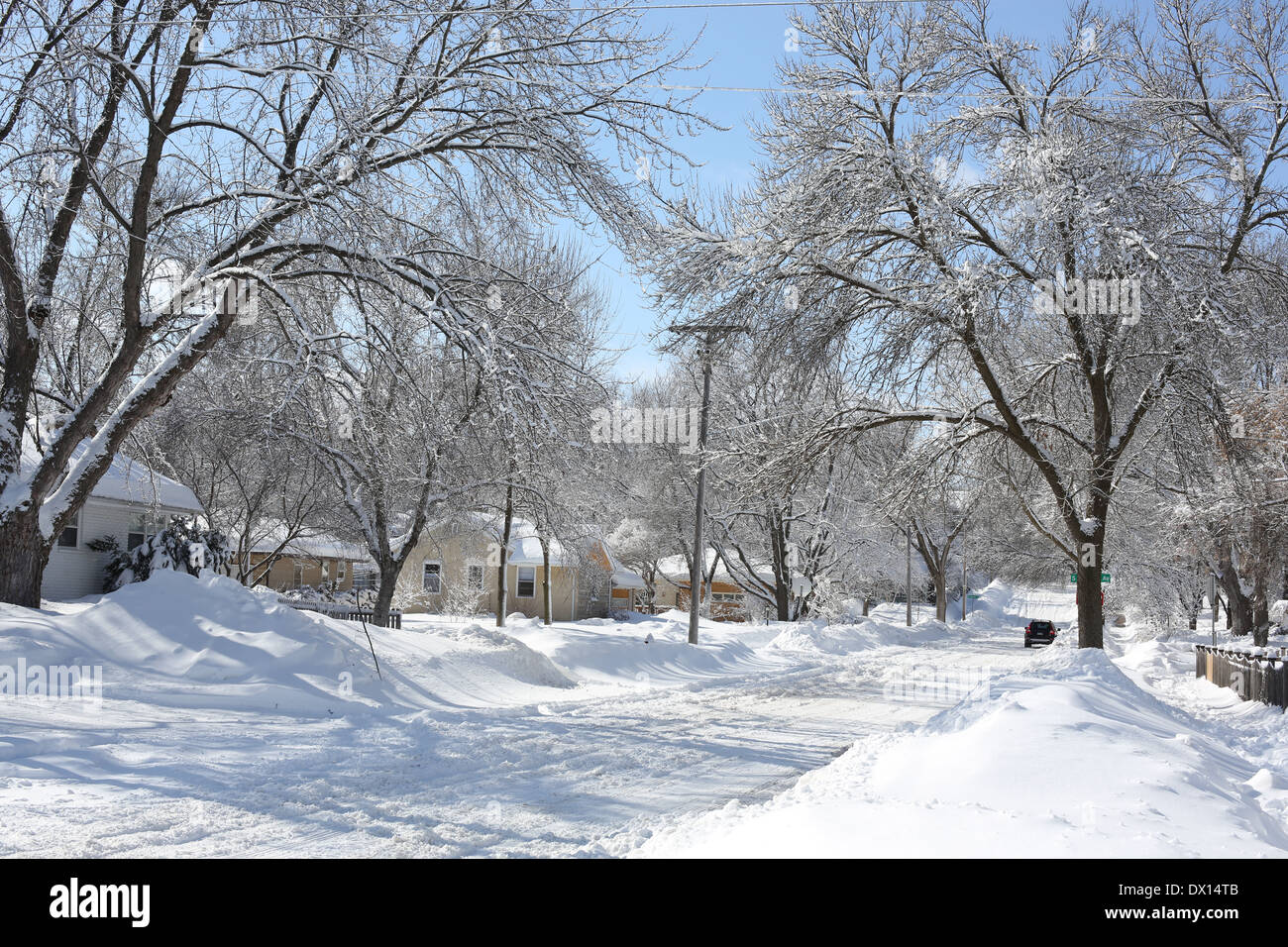 A snowy residential street in Minneapolis, Minnesota Stock Photo - Alamy