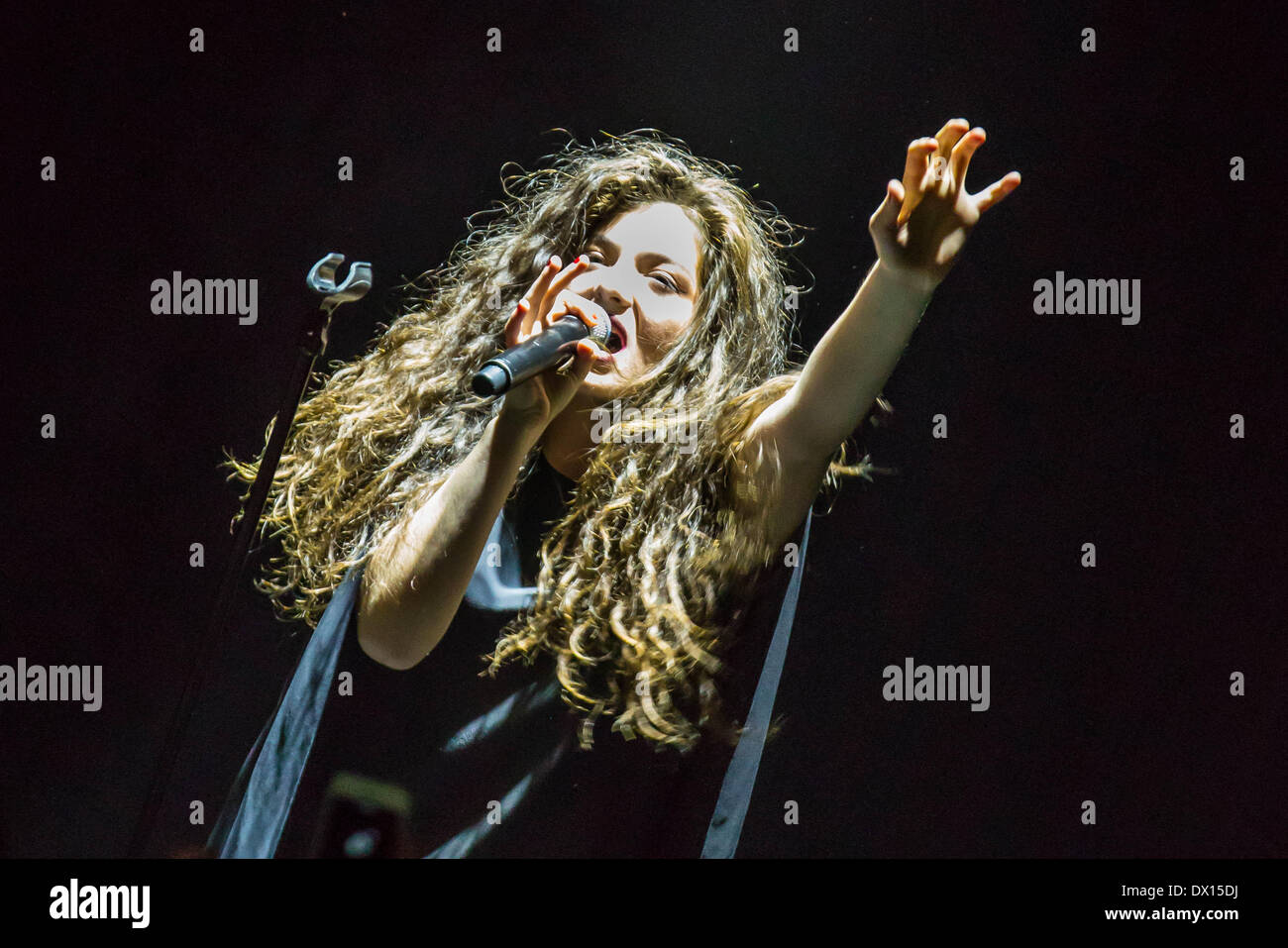 Lorde Performing In Concert High Resolution Stock Photography and ...