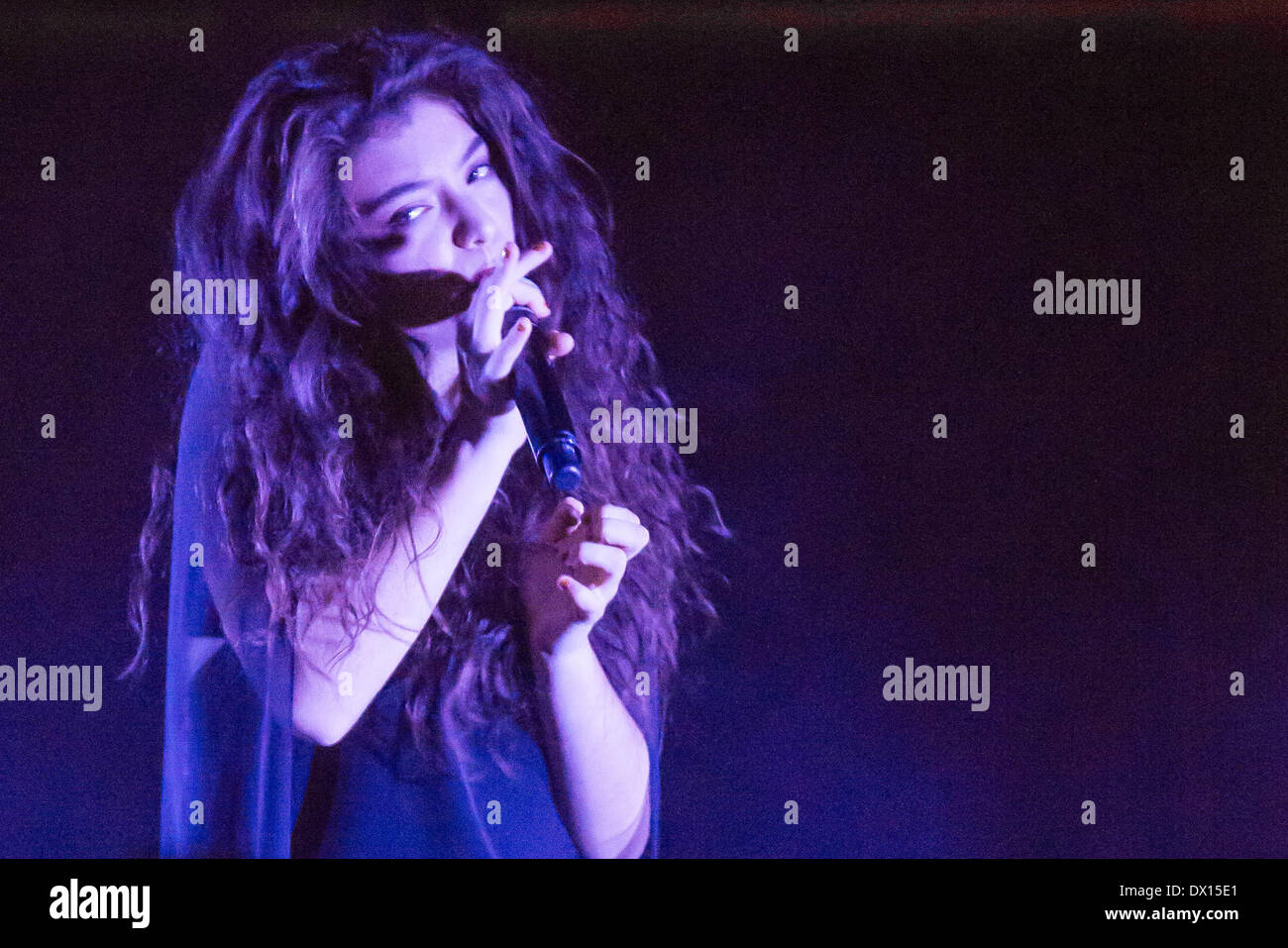 Lorde Performing In Concert High Resolution Stock Photography and ...