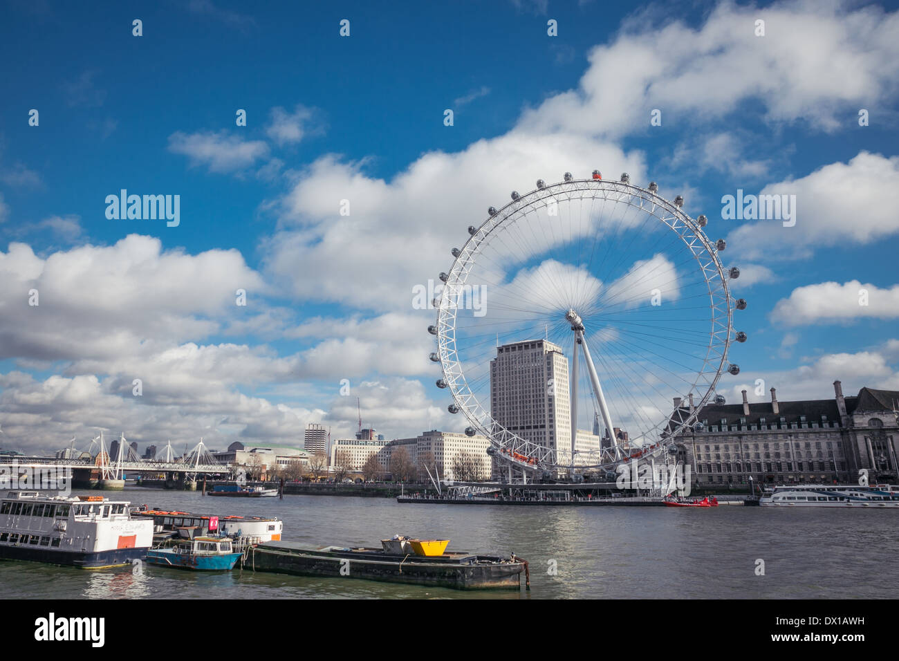Ferris wheel overlooking river hi-res stock photography and images - Alamy