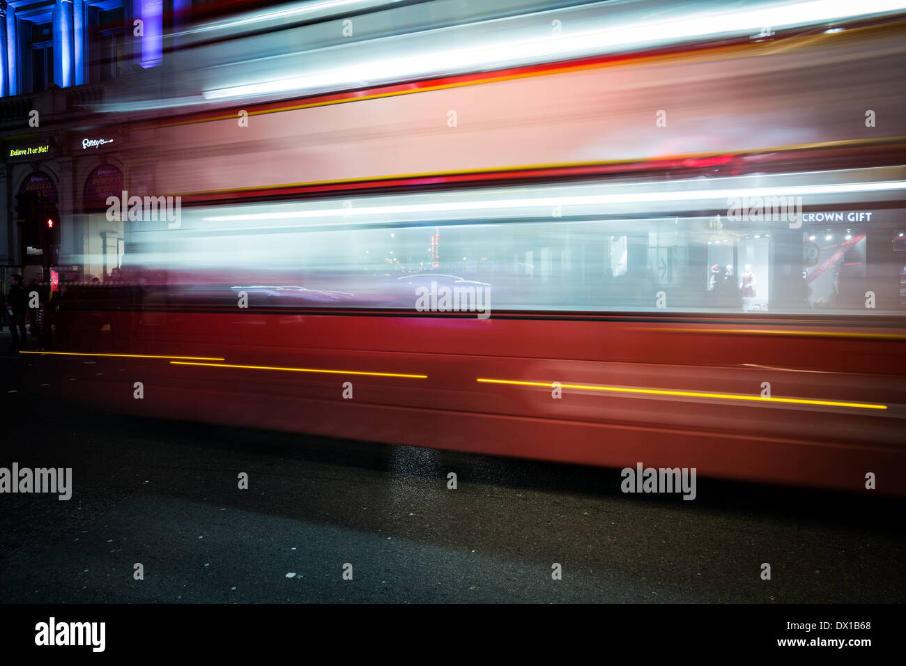 Double decker bus hi-res stock photography and images - Alamy