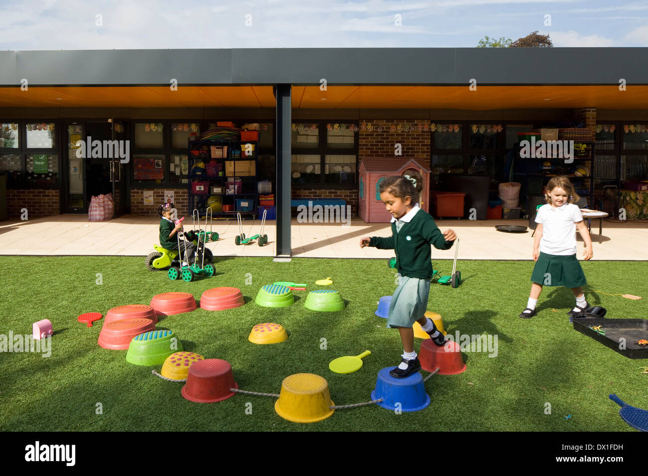 St peters primary school croydon hi-res stock photography and images ...