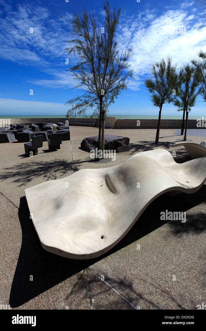 Splash Point Worthing High Resolution Stock Photography and Images - Alamy