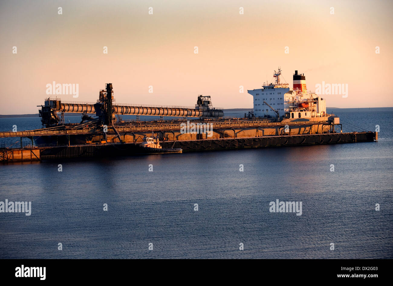 Bulk cargo loading hi-res stock photography and images - Alamy