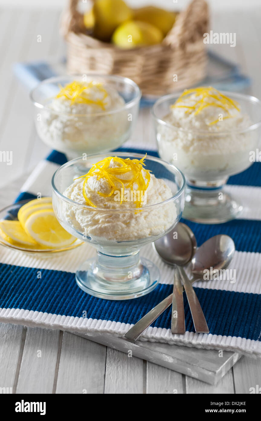 Lemon syllabub. Lemon posset. Traditional wine and cream dessert Stock ...