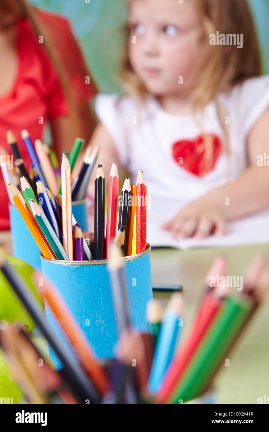 Children crayons drawing hi-res stock photography and images - Alamy