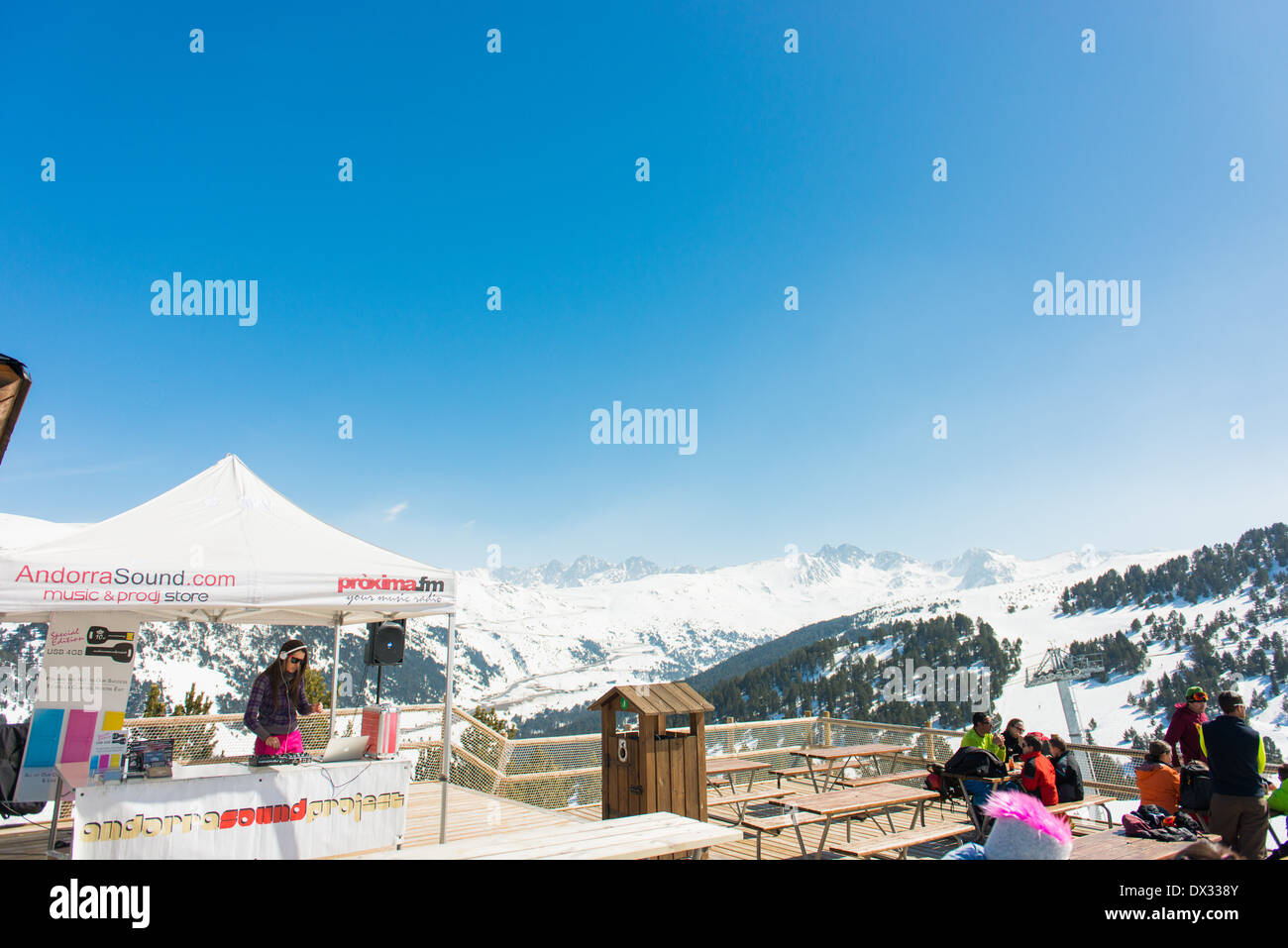 Alpine female DJ at Apres Ski Stock Photo - Alamy