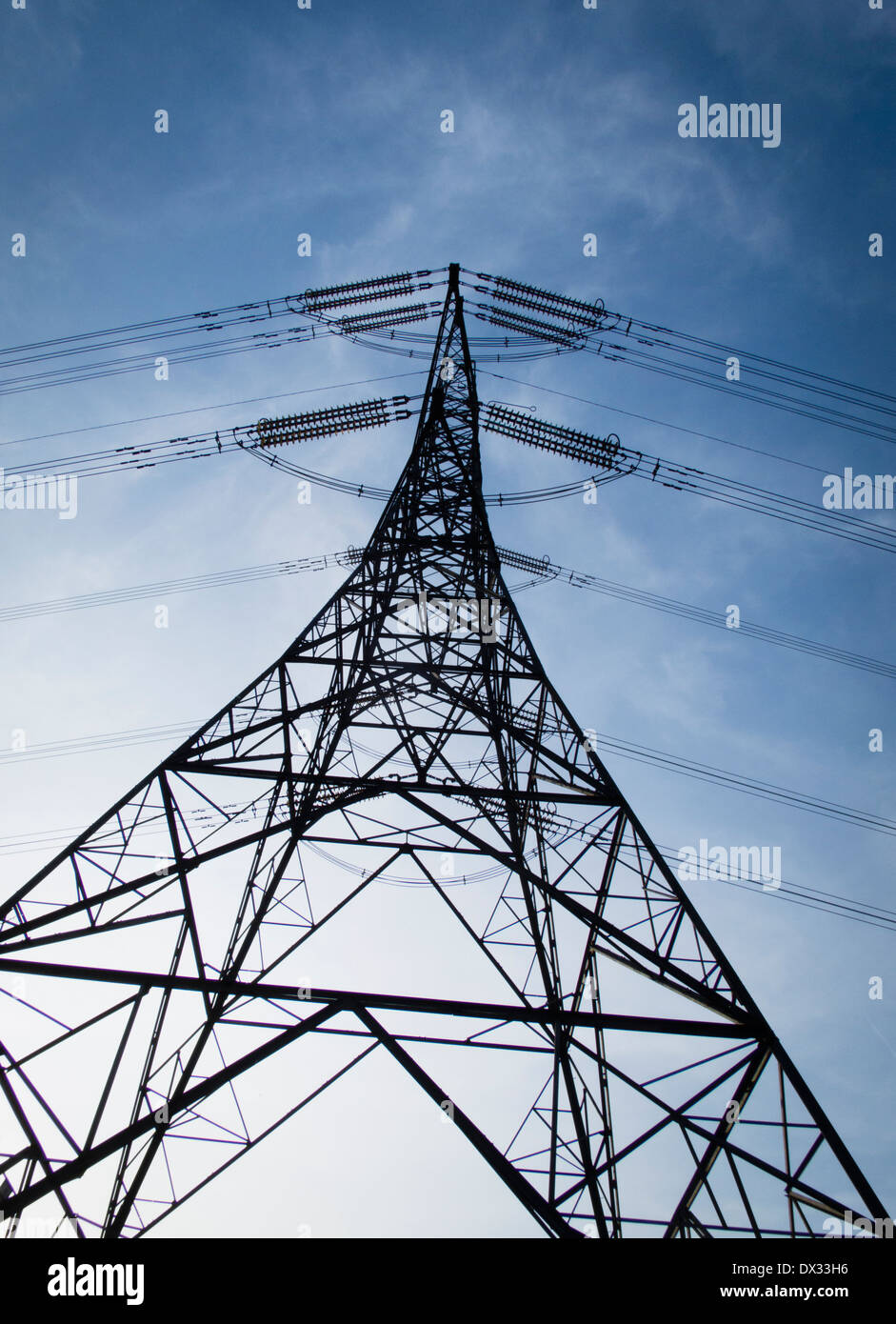 Electricity pylon and power cables Stock Photo - Alamy