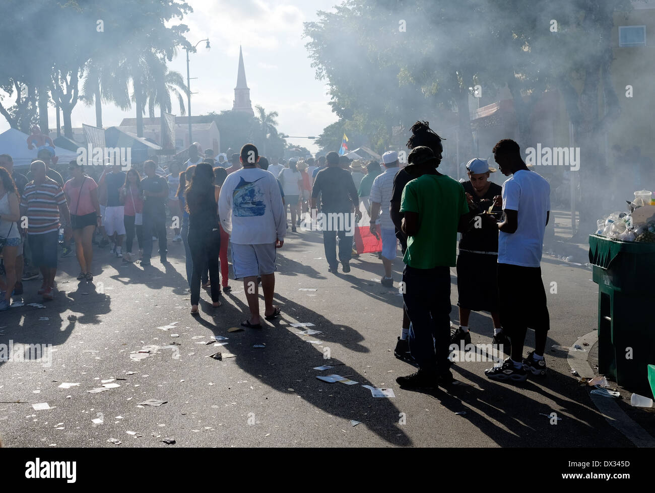 Calle 8 miami festival hi-res stock photography and images - Alamy