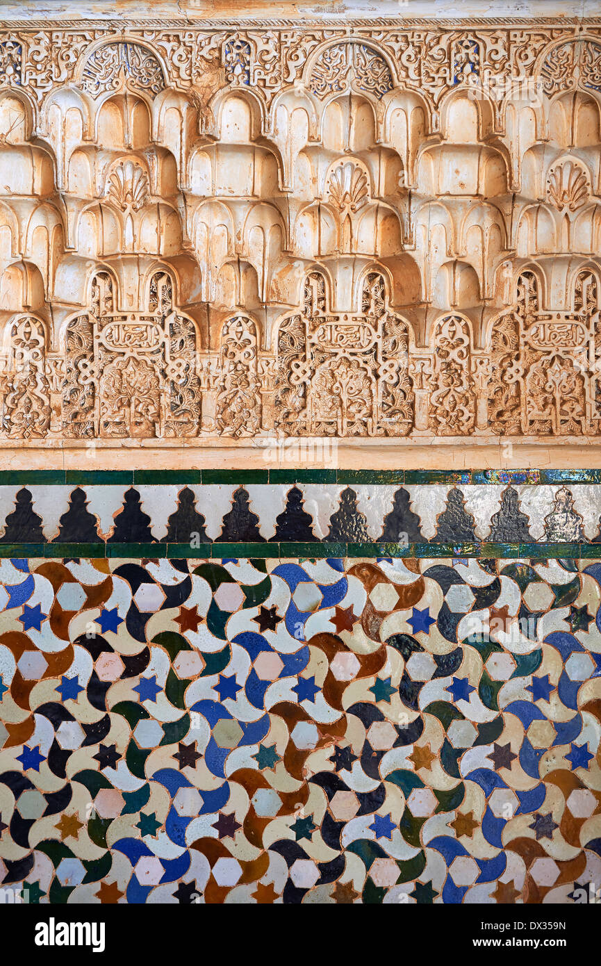 Moorish arabesque ceramic tiles sculpted plasterwork of the Palacios ...