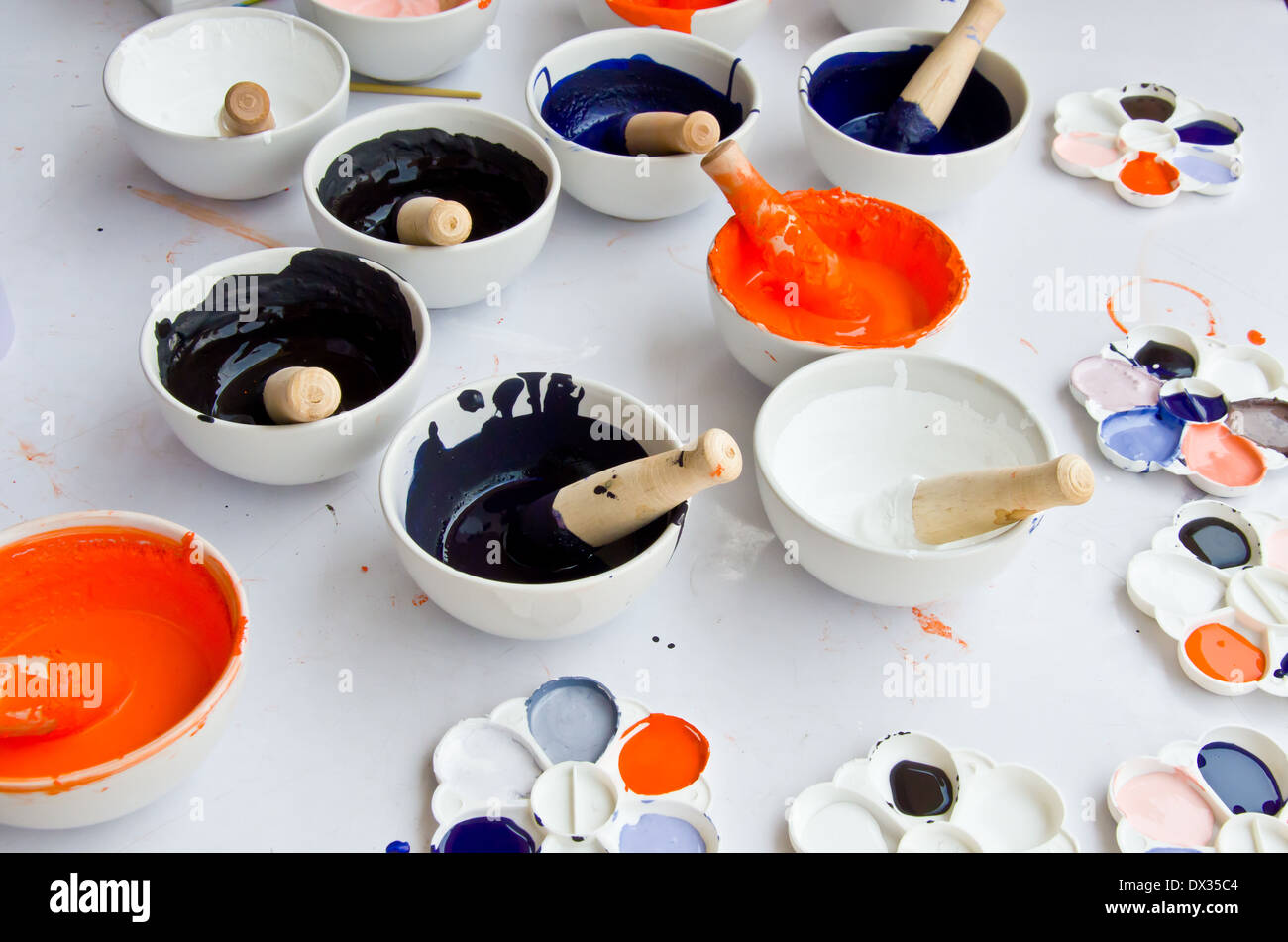 dirty cup of water color for painting art Stock Photo - Alamy