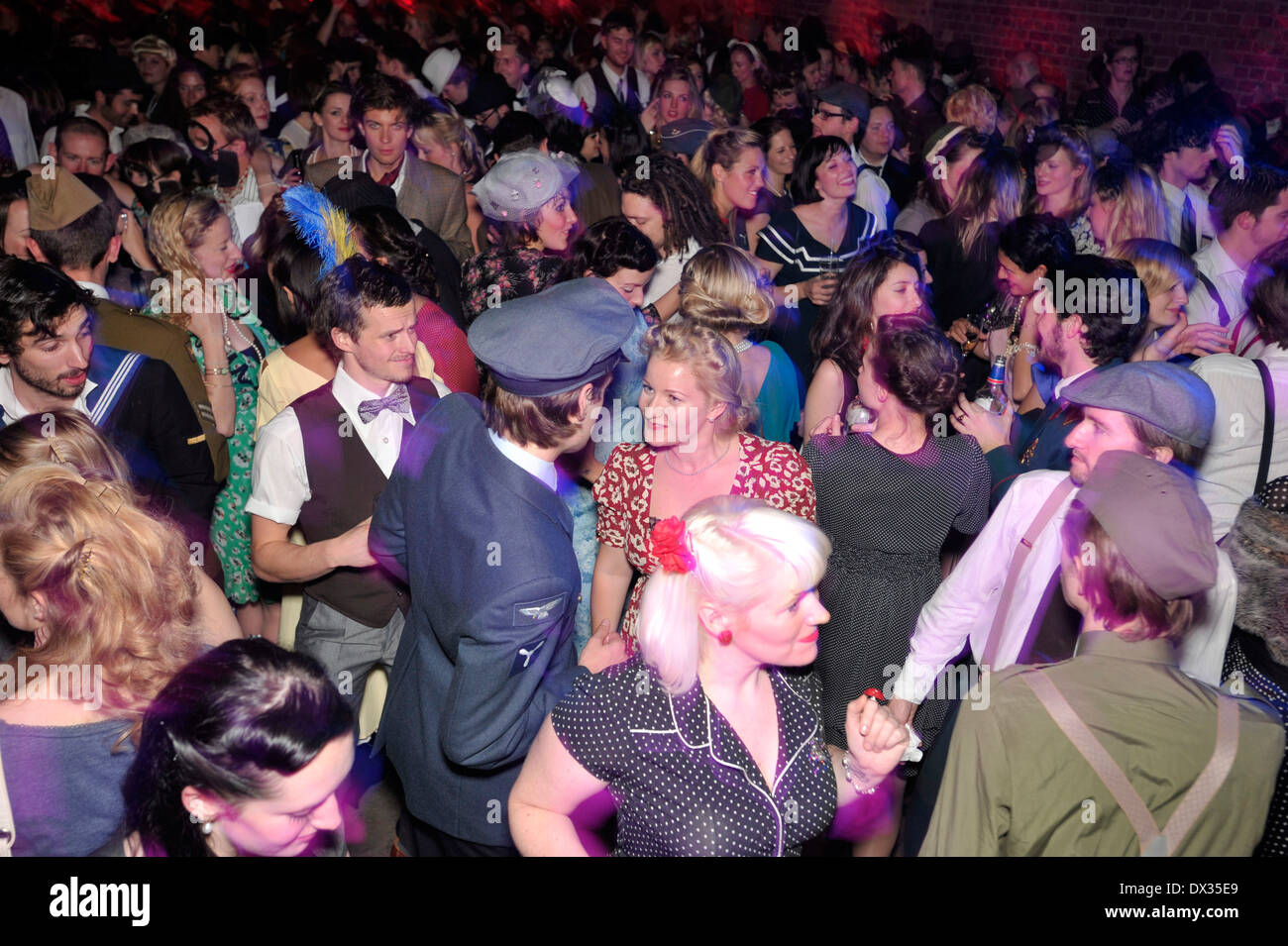 London east end 1940s hi-res stock photography and images - Alamy