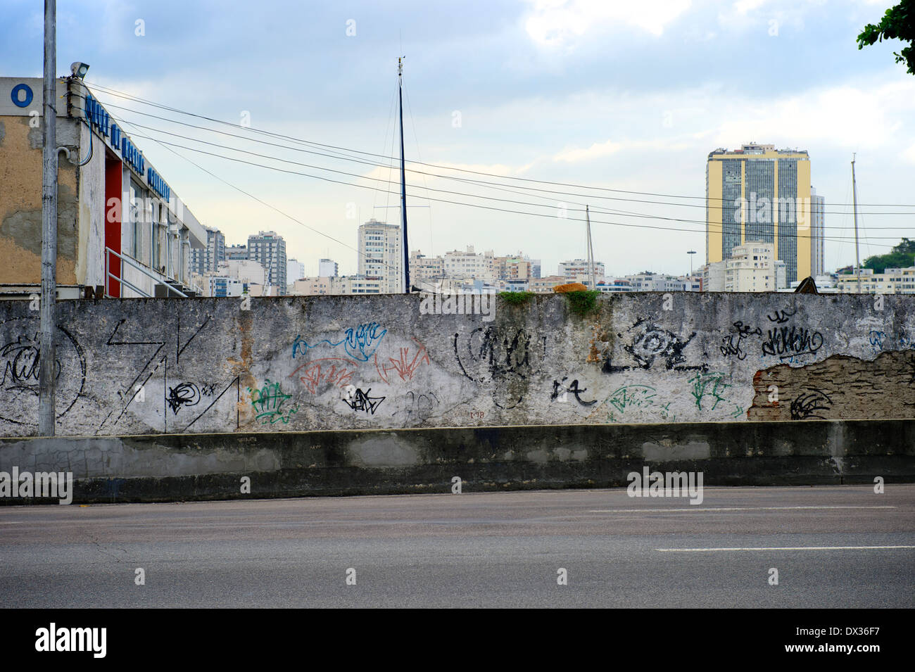 Brazil graffiti writing hi-res stock photography and images - Alamy
