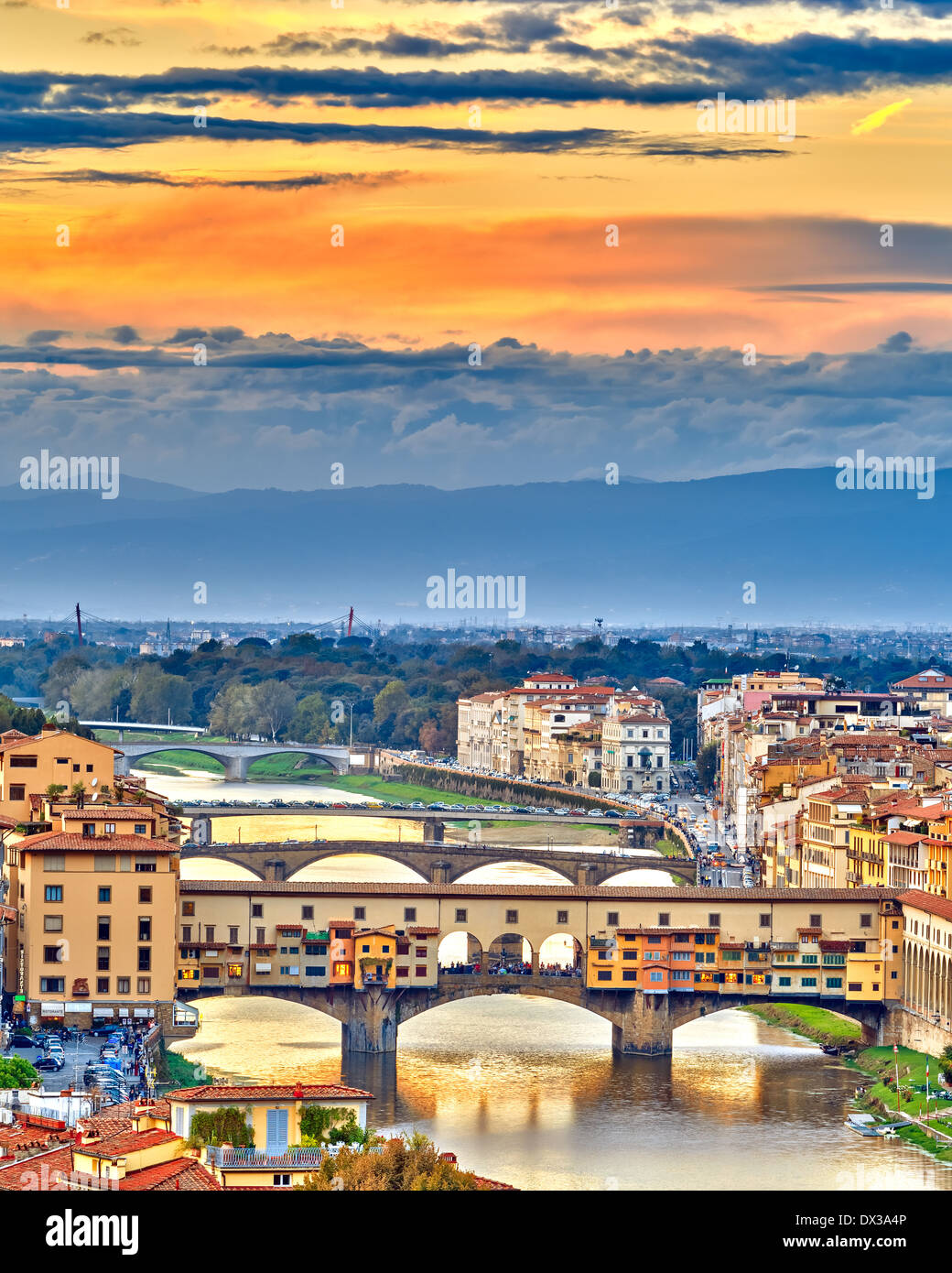 Bridges over arno river hi-res stock photography and images - Alamy