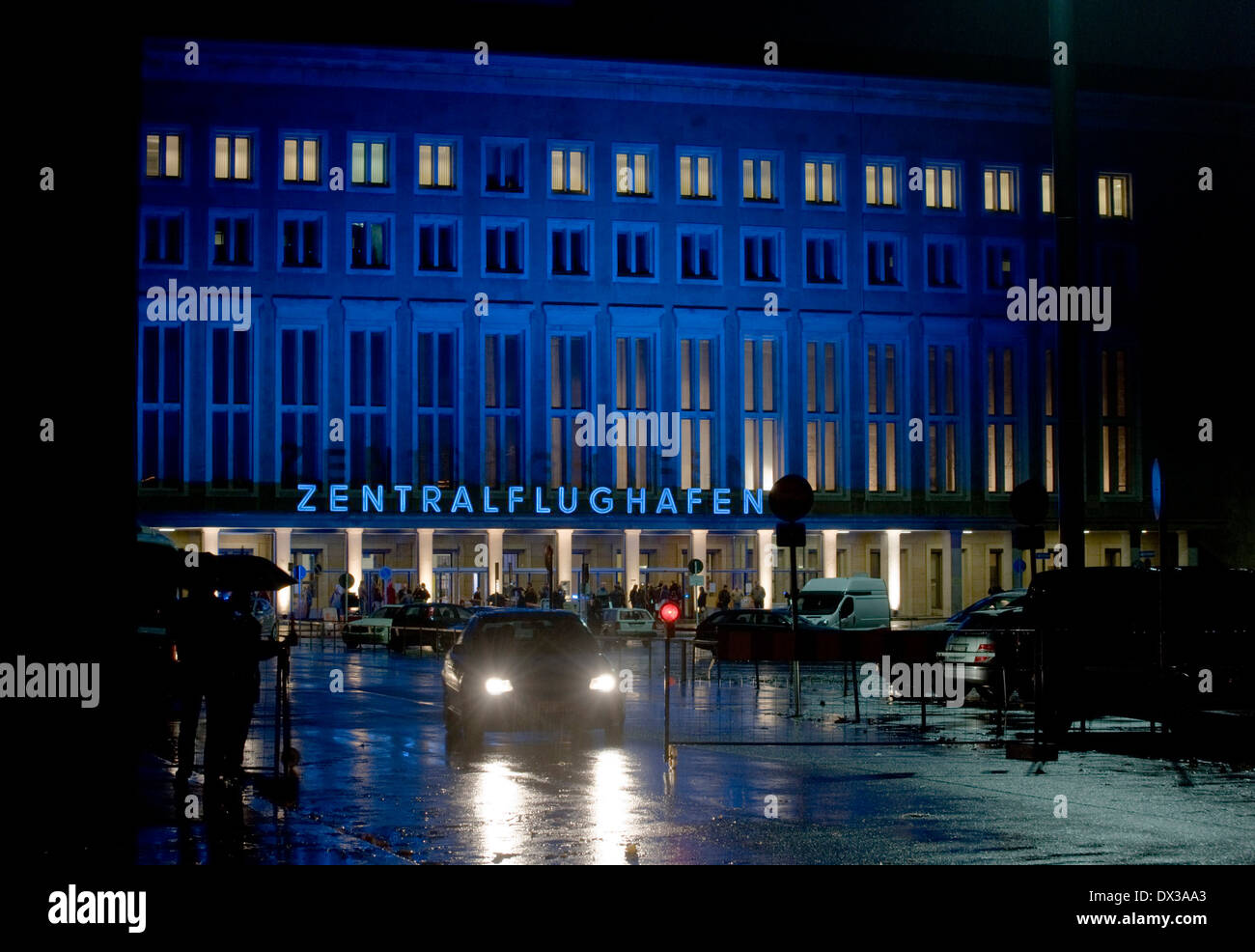 Building goodbye hi-res stock photography and images - Alamy