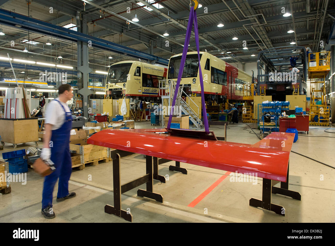 Motor vehicle assembly hi-res stock photography and images - Alamy