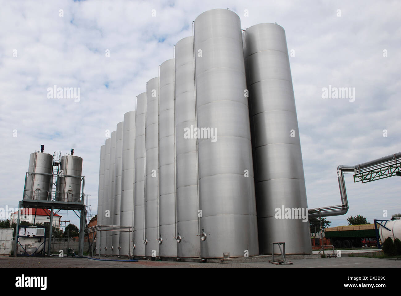 Gasoline container silo hi-res stock photography and images - Alamy
