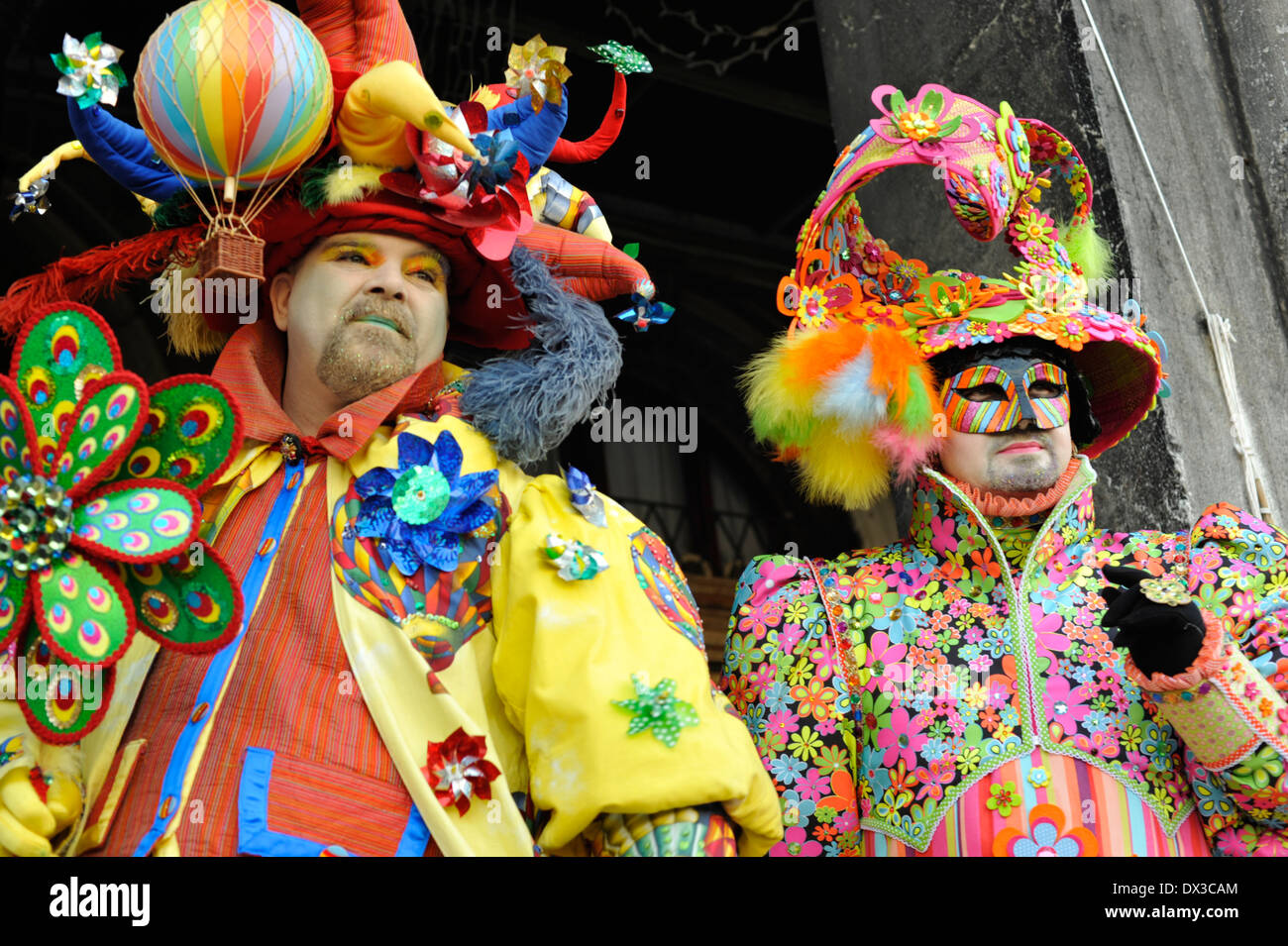 Revelers hi-res stock photography and images - Alamy