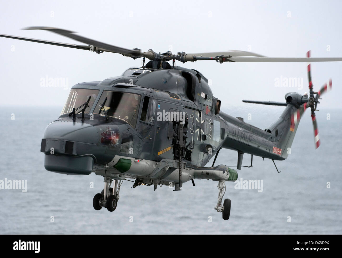 Helicopter board hi-res stock photography and images - Alamy