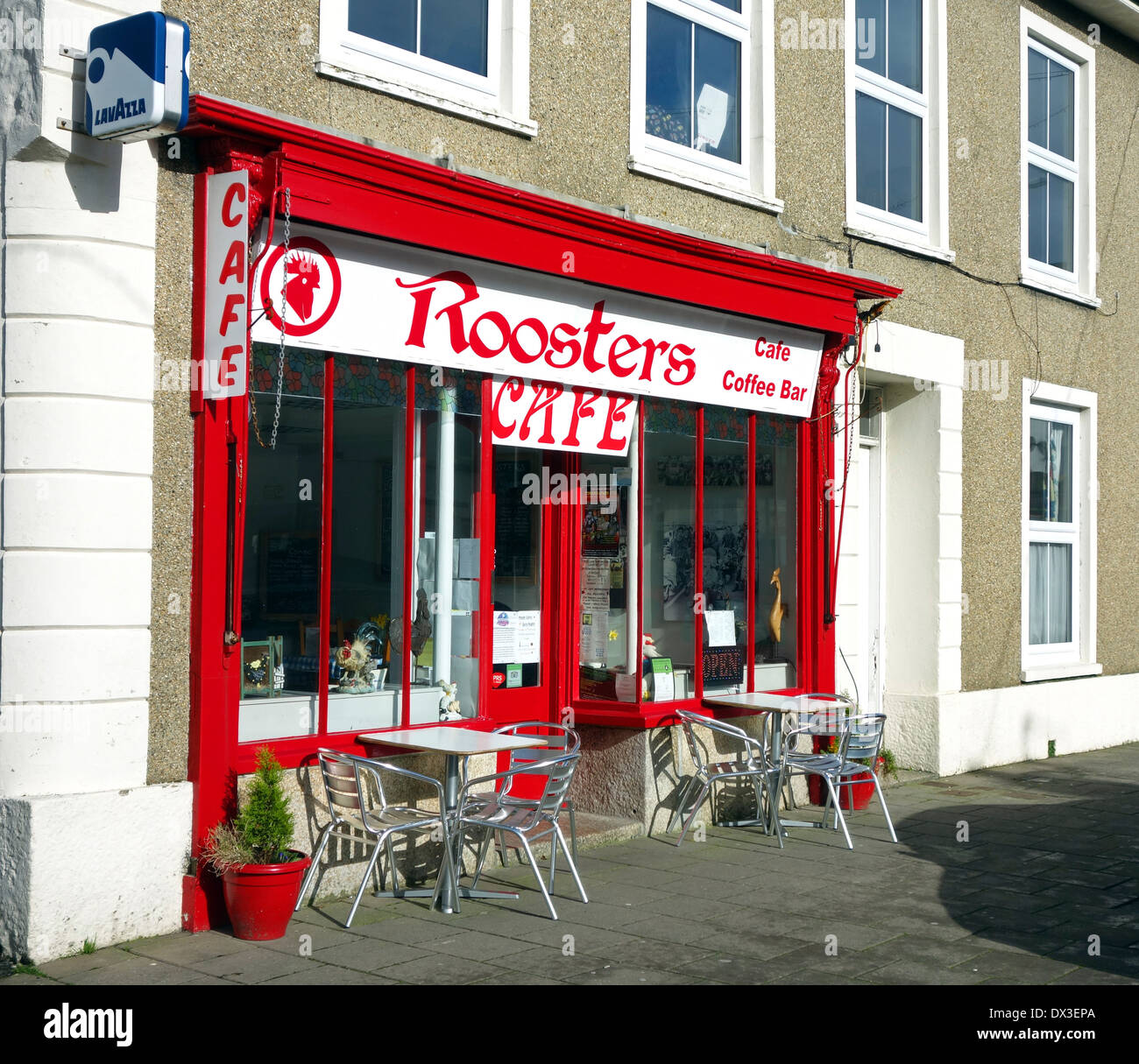 Empty coffee cafe hi-res stock photography and images - Alamy