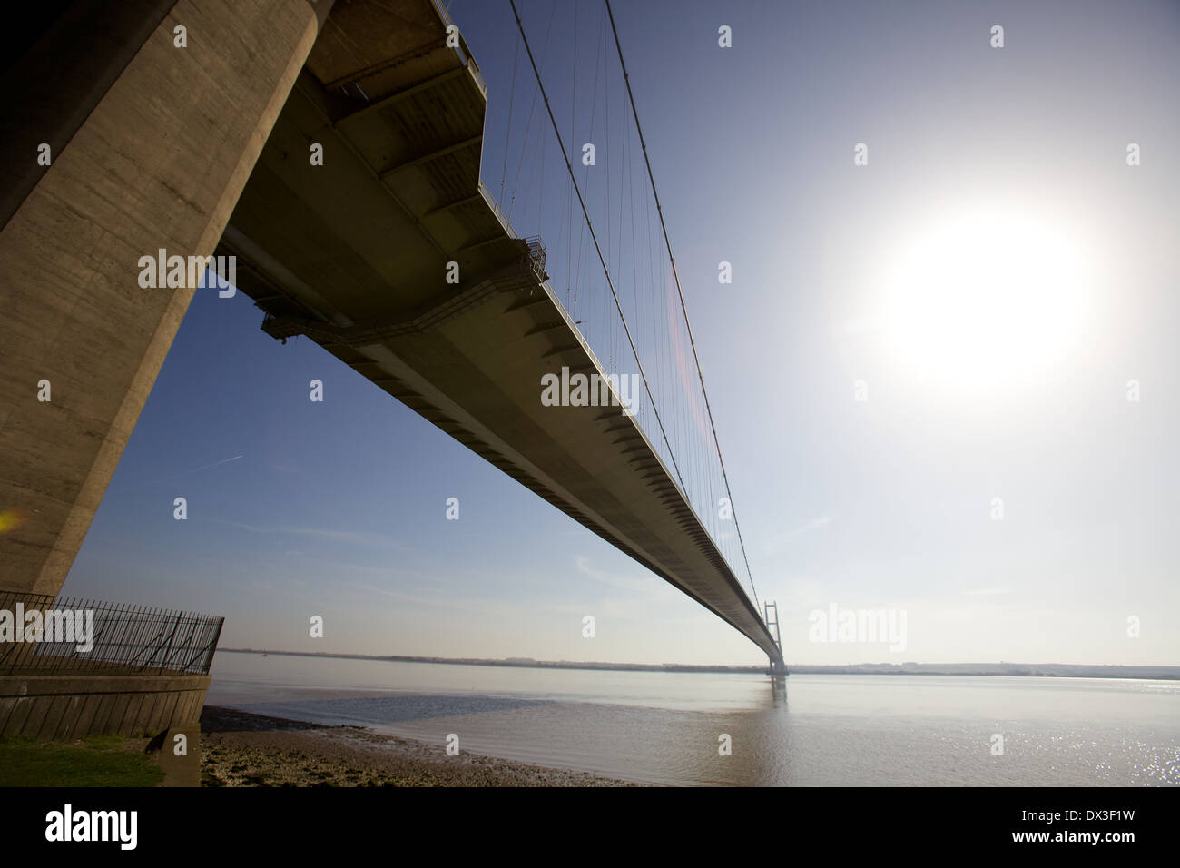 Humber bridge spans hi-res stock photography and images - Alamy