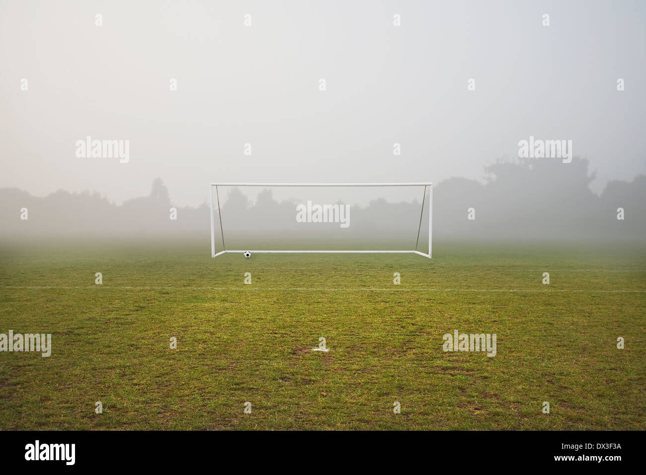 Football fog hi-res stock photography and images - Alamy