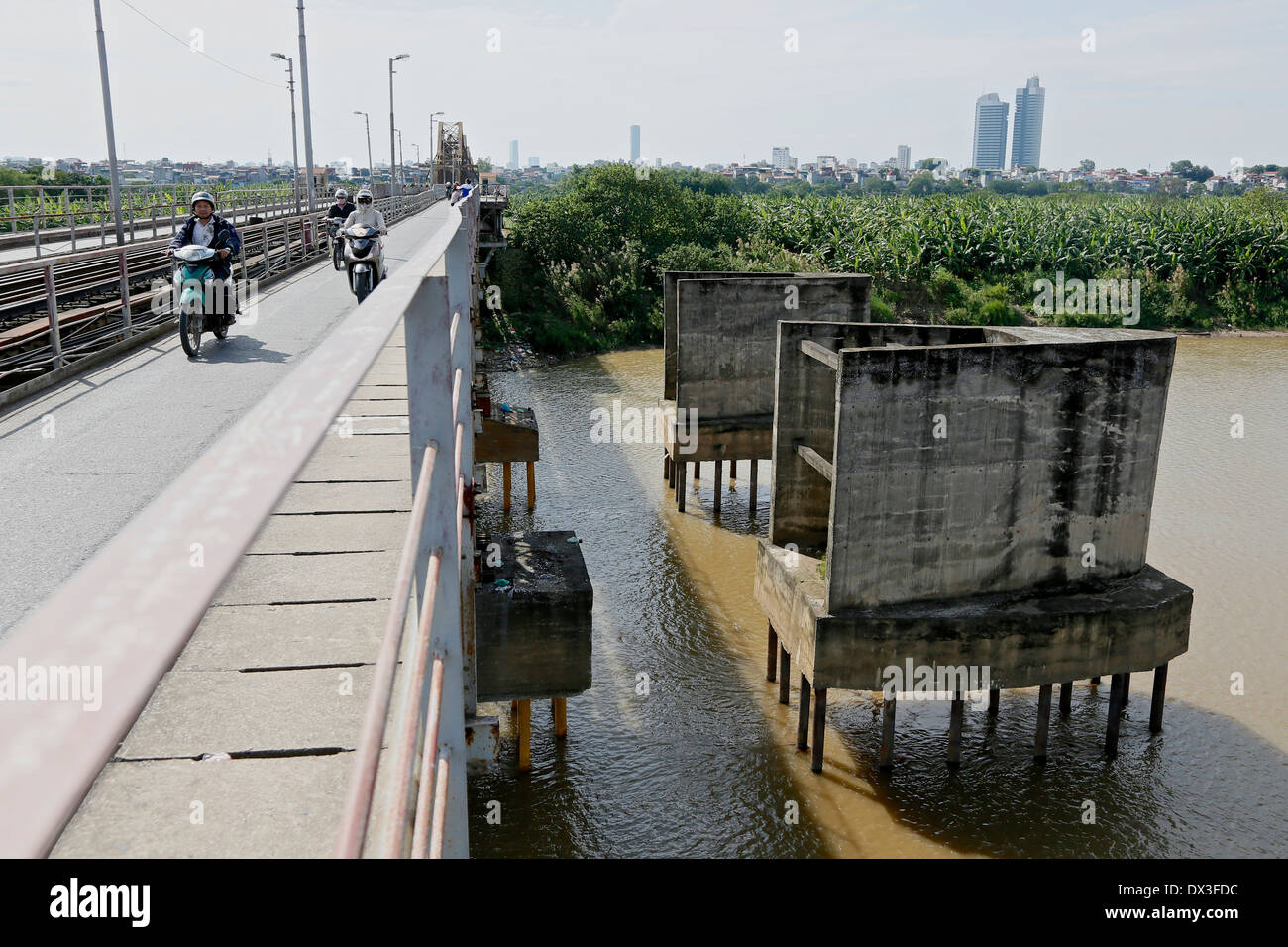 Concrete structures protecting support columns on the Long Bien Bridge ...