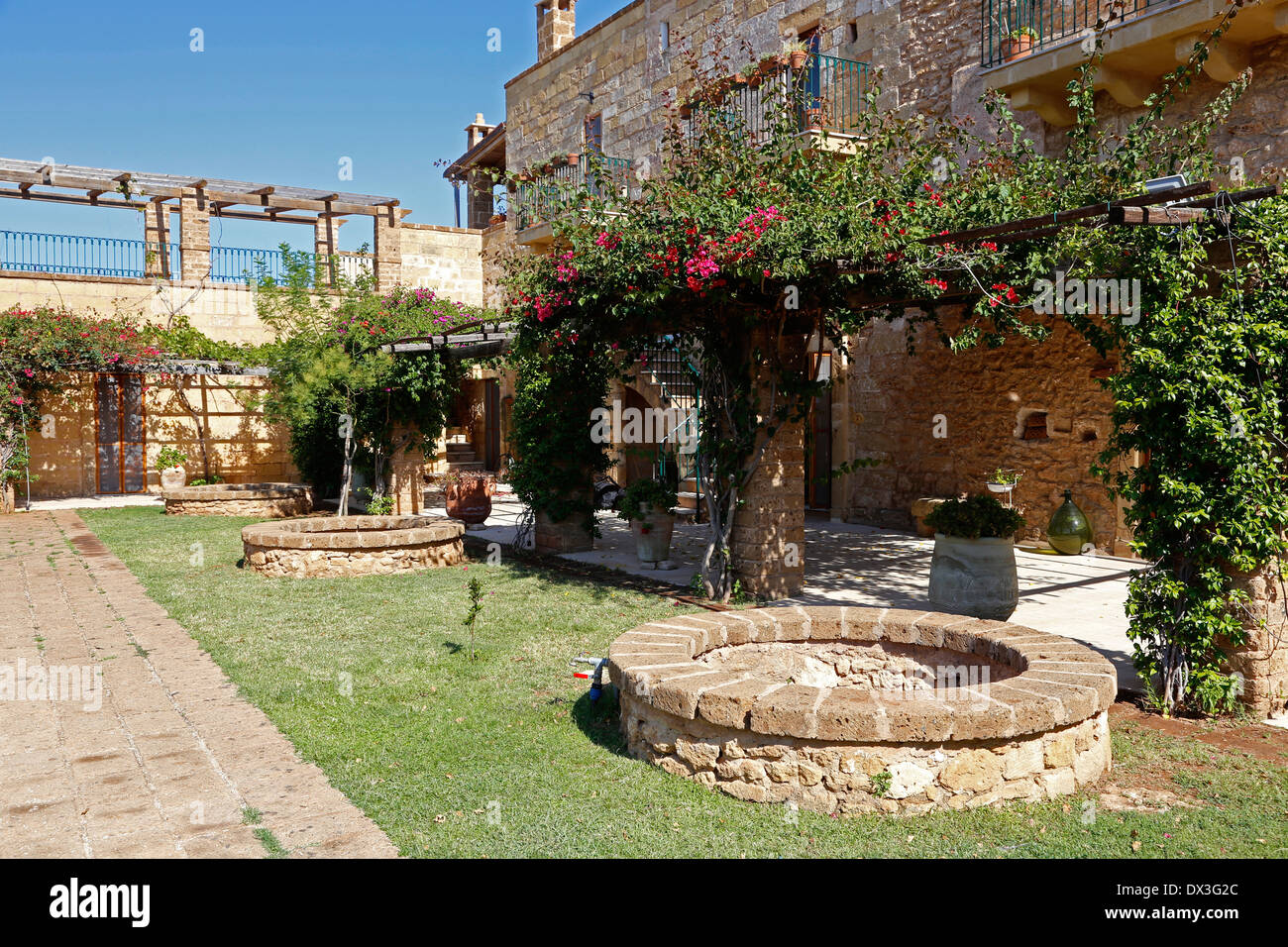 Masseria Puglia High Resolution Stock Photography and Images - Alamy