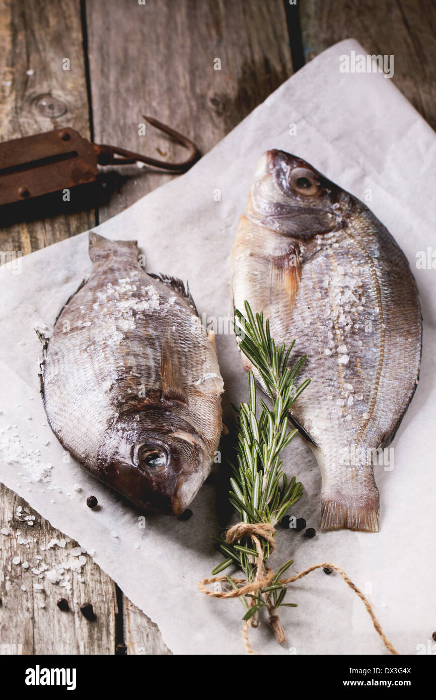 Mediterranean sea bream fish market hi-res stock photography and images ...