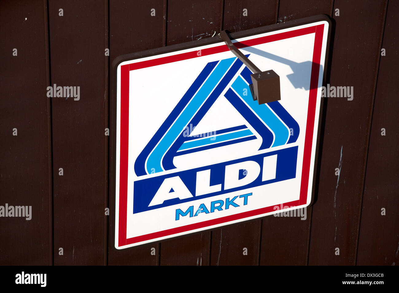 Discounters aldi hi-res stock photography and images - Alamy