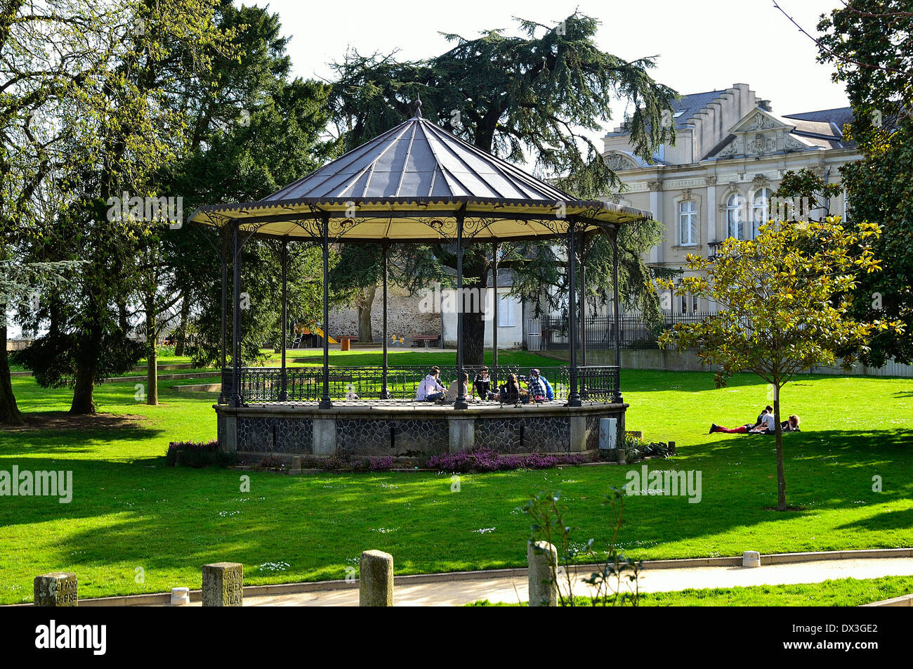Parc du chateau de mayenne hi-res stock photography and images - Alamy