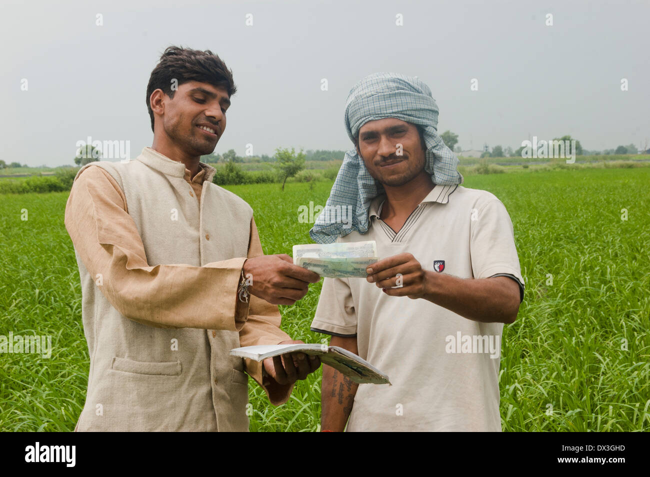 Two farmers talking discussion hi-res stock photography and images - Alamy