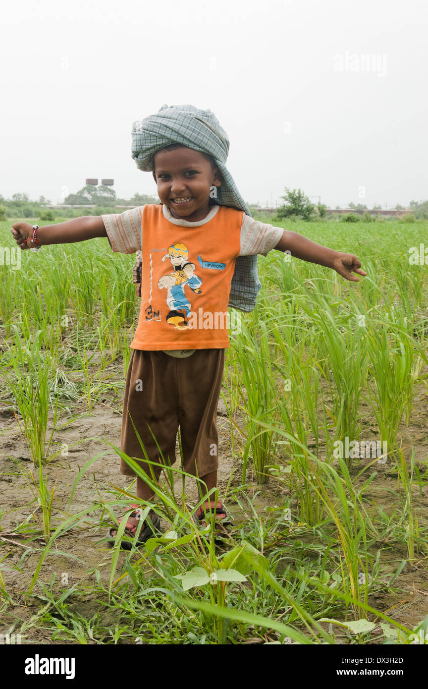 1 Indian kids Standing Stock Photo - Alamy