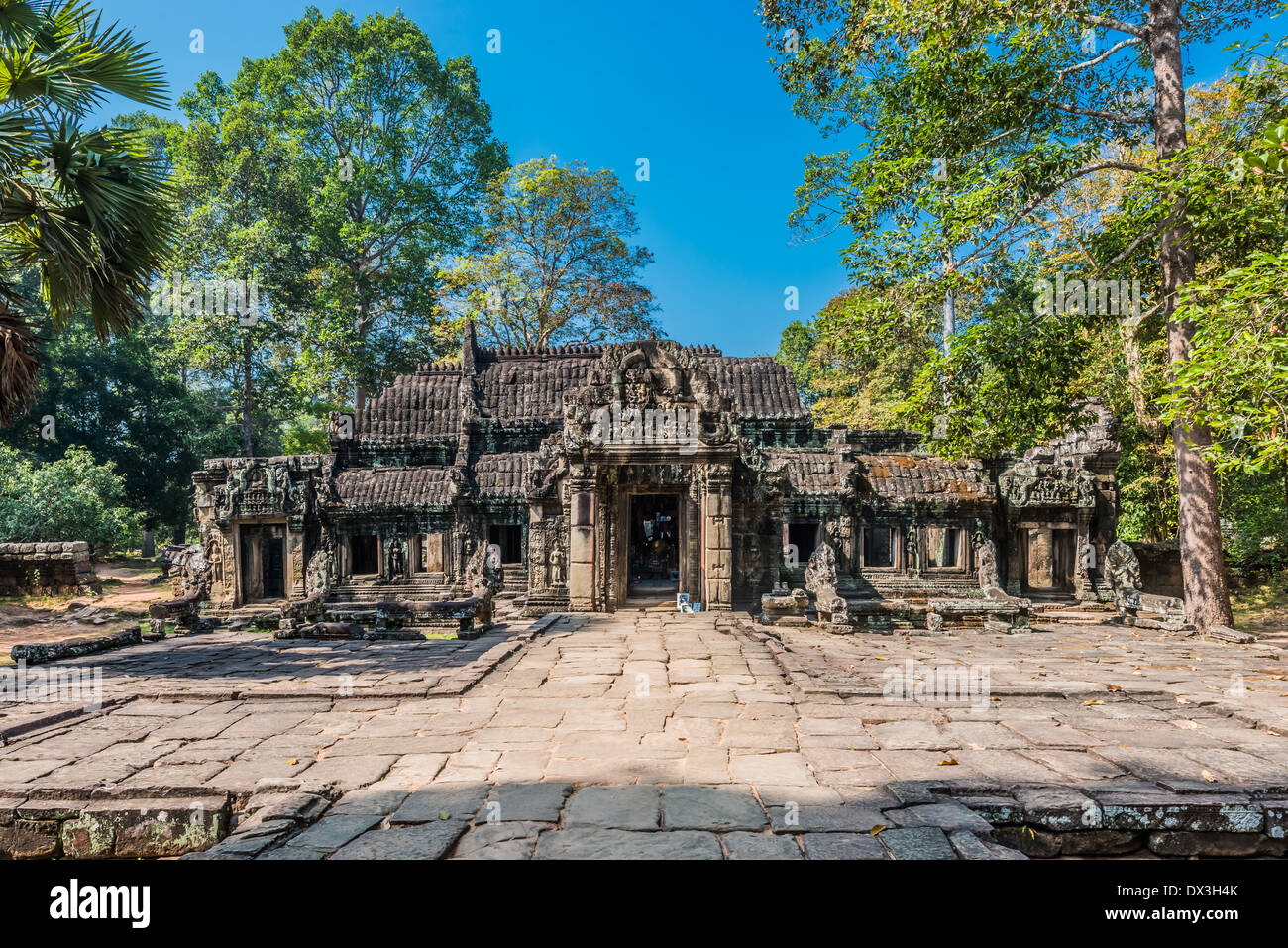 Ta prohm angkor hi-res stock photography and images - Alamy