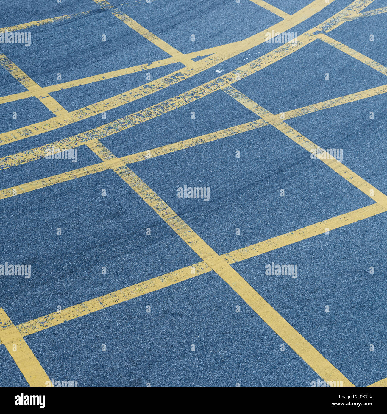 Road Marking - Double Yellow Lines Stock Photo - Alamy
