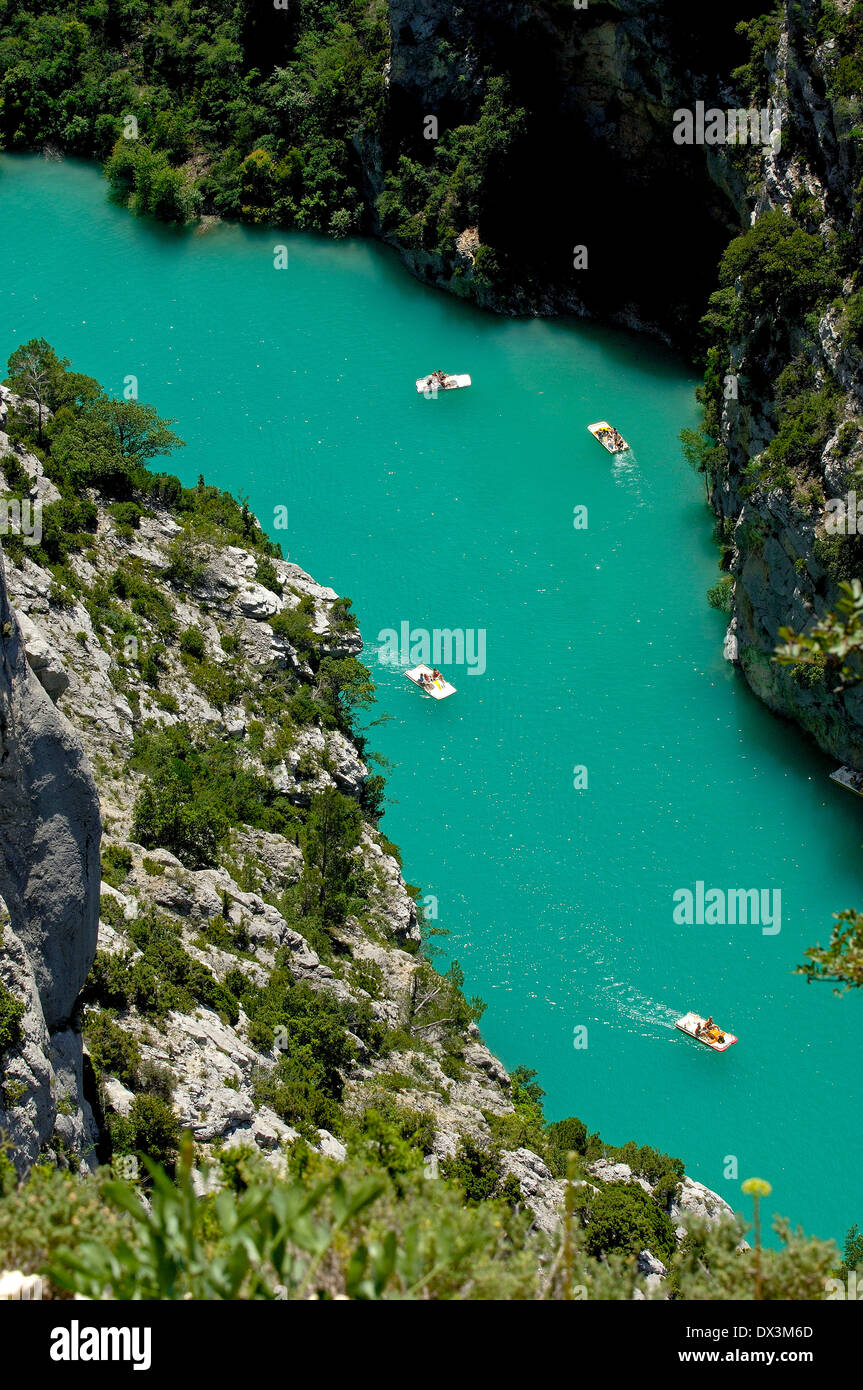 Gorges du verdon gorge du verdon canyon vertical hi-res stock ...