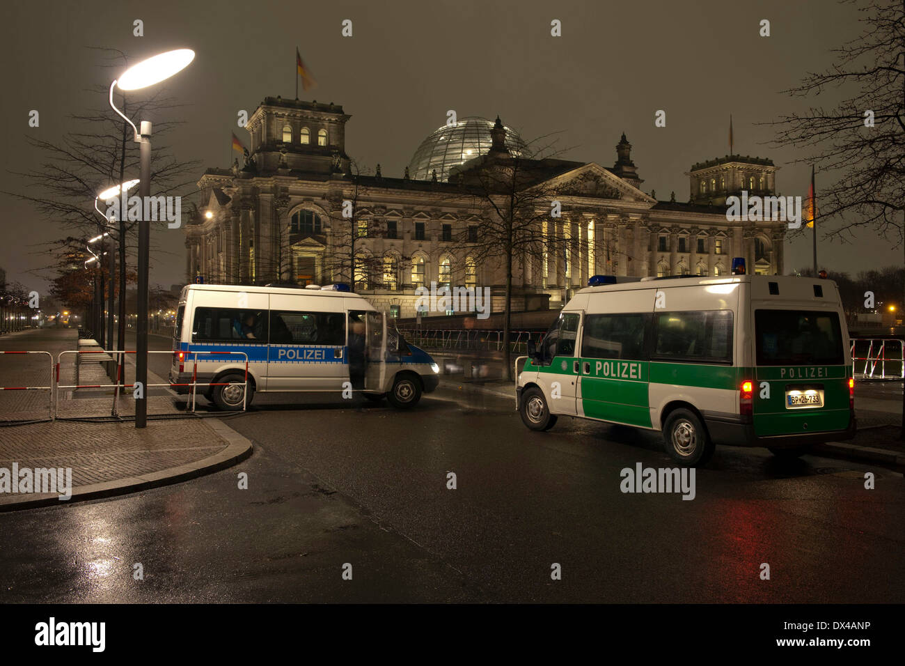 Terror warning hi-res stock photography and images - Alamy