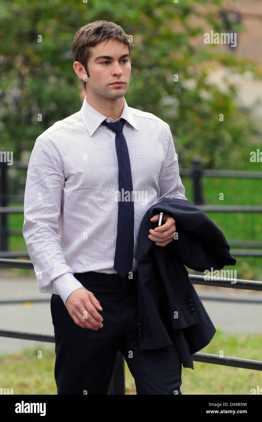 Chase Crawford The cast of 'Gossip Girl' filming on location in ...