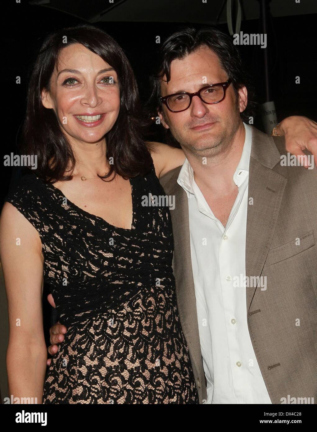 Illeana Douglas, Ben Mankiewicz 'Easy to Assemble' Season 4 premiere ...